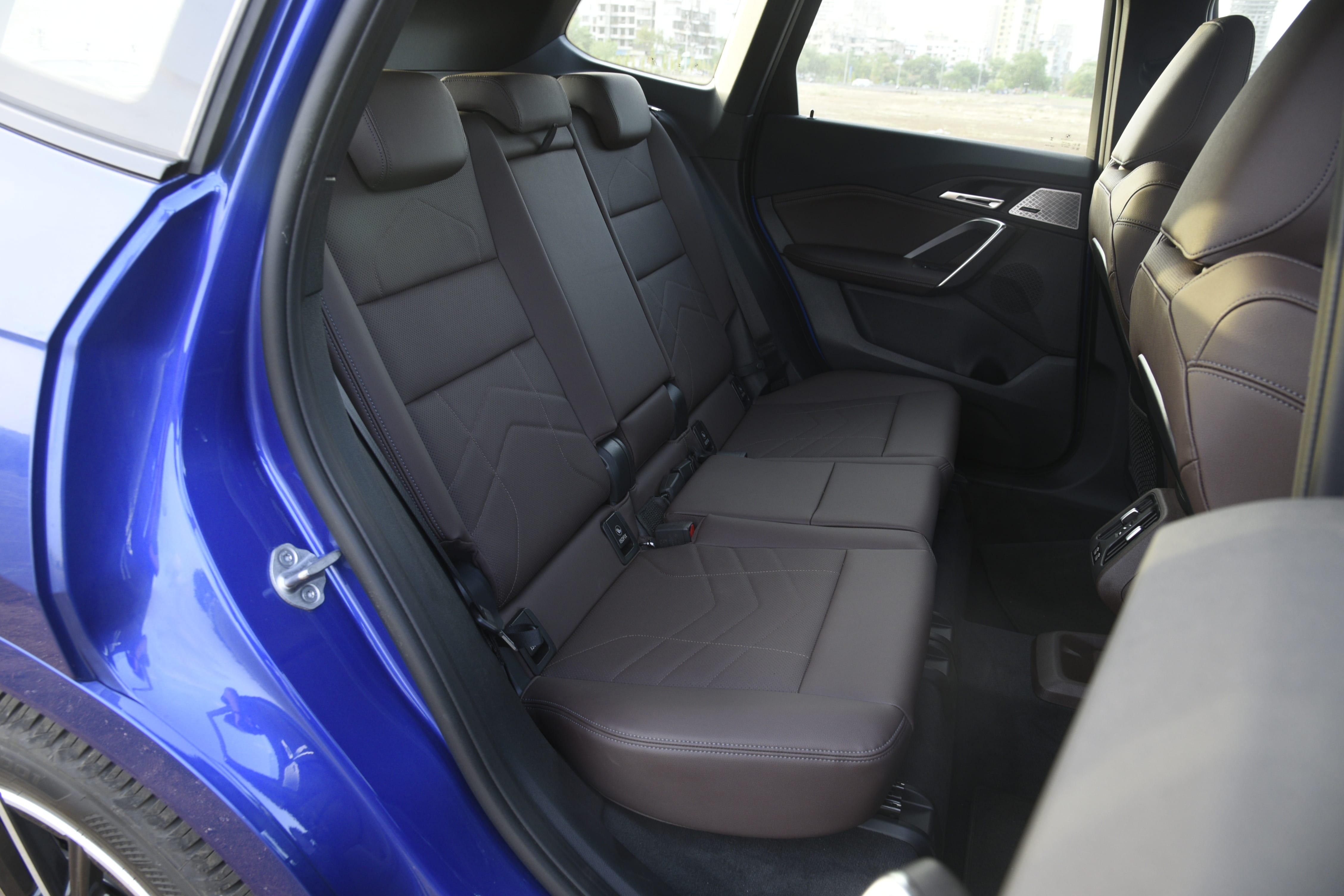 BMW X1 Second Row Seats Image – X1 Photos in India | Autocar India