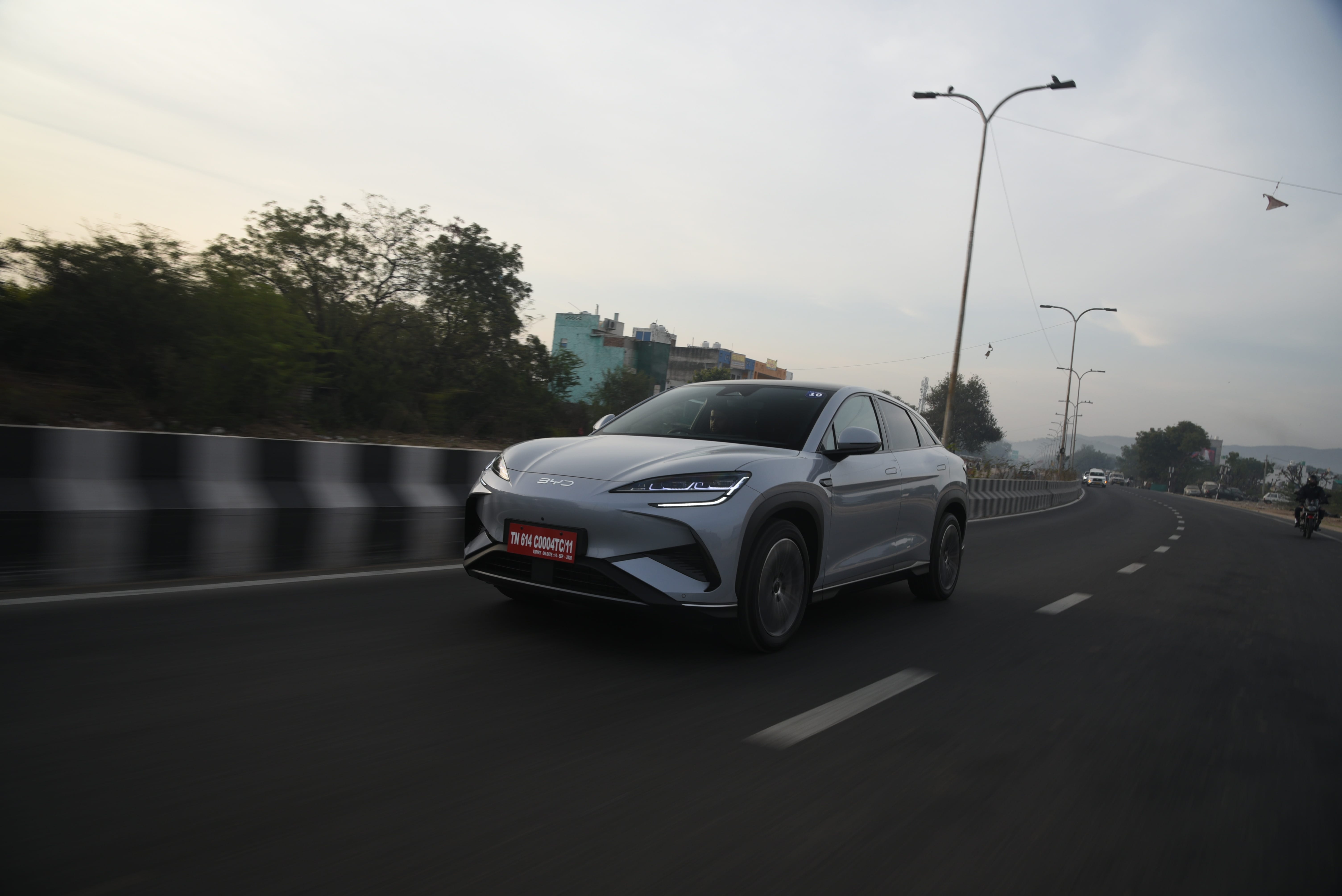 BYD Sealion 7 Color Shark Gray Image – Sealion 7 Photos in India ...