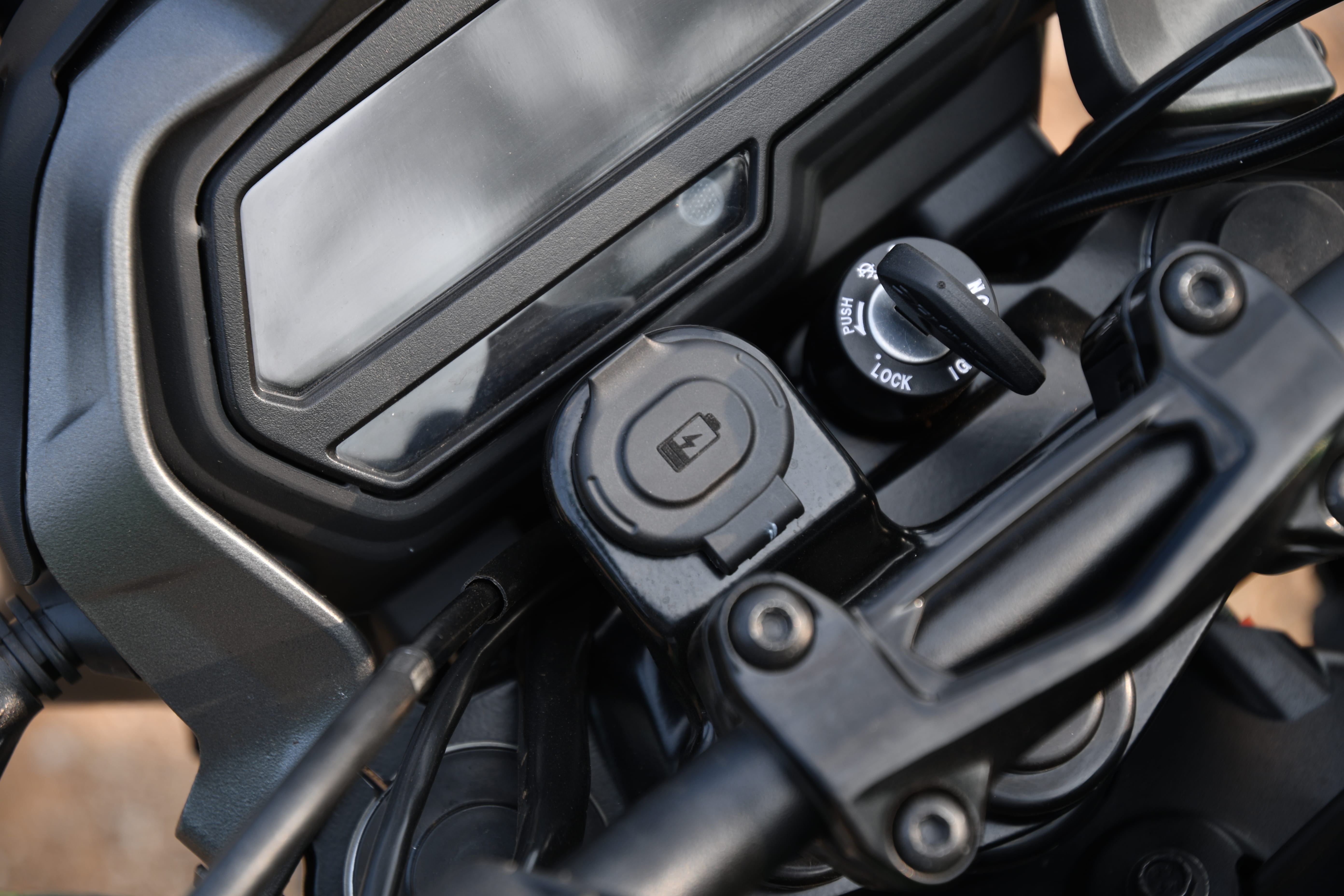 Bajaj Dominar 400 Image – Dominar 400 Photos in India | Autocar India