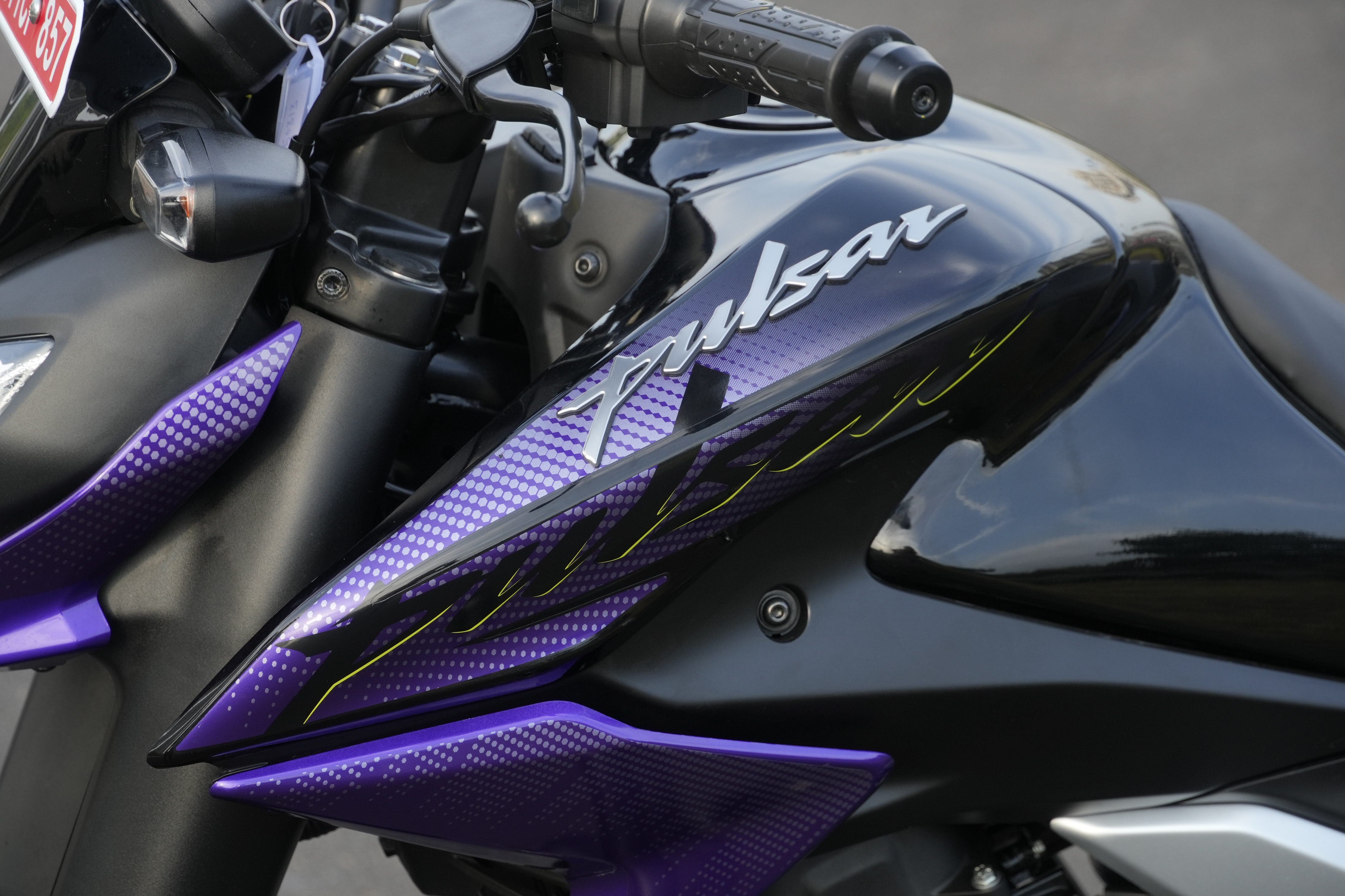 Bajaj Pulsar N125 Color Black Image – Pulsar N125 Photos in India ...