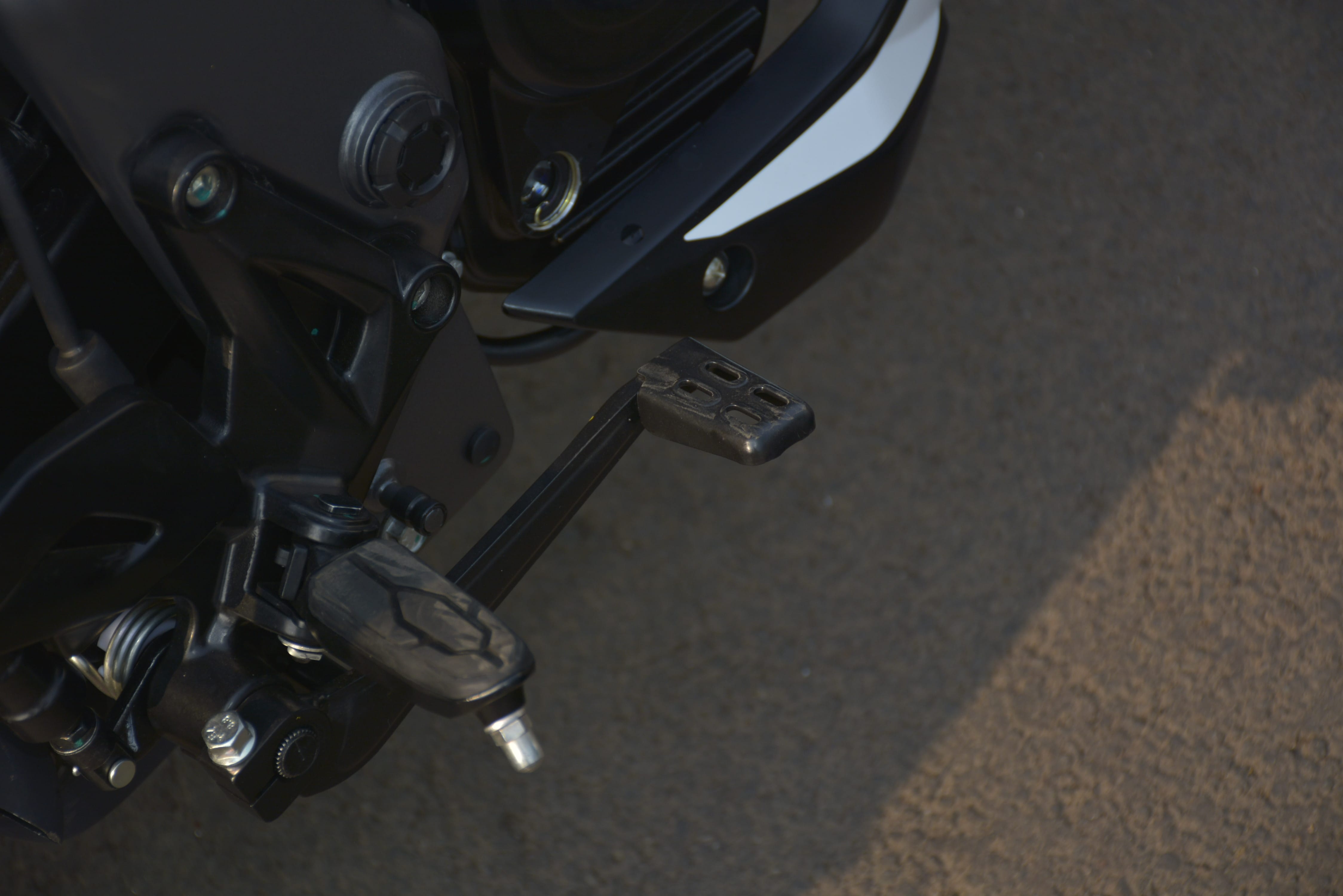 Bajaj Pulsar NS200 Side Stand Image – Pulsar NS200 Photos in India ...