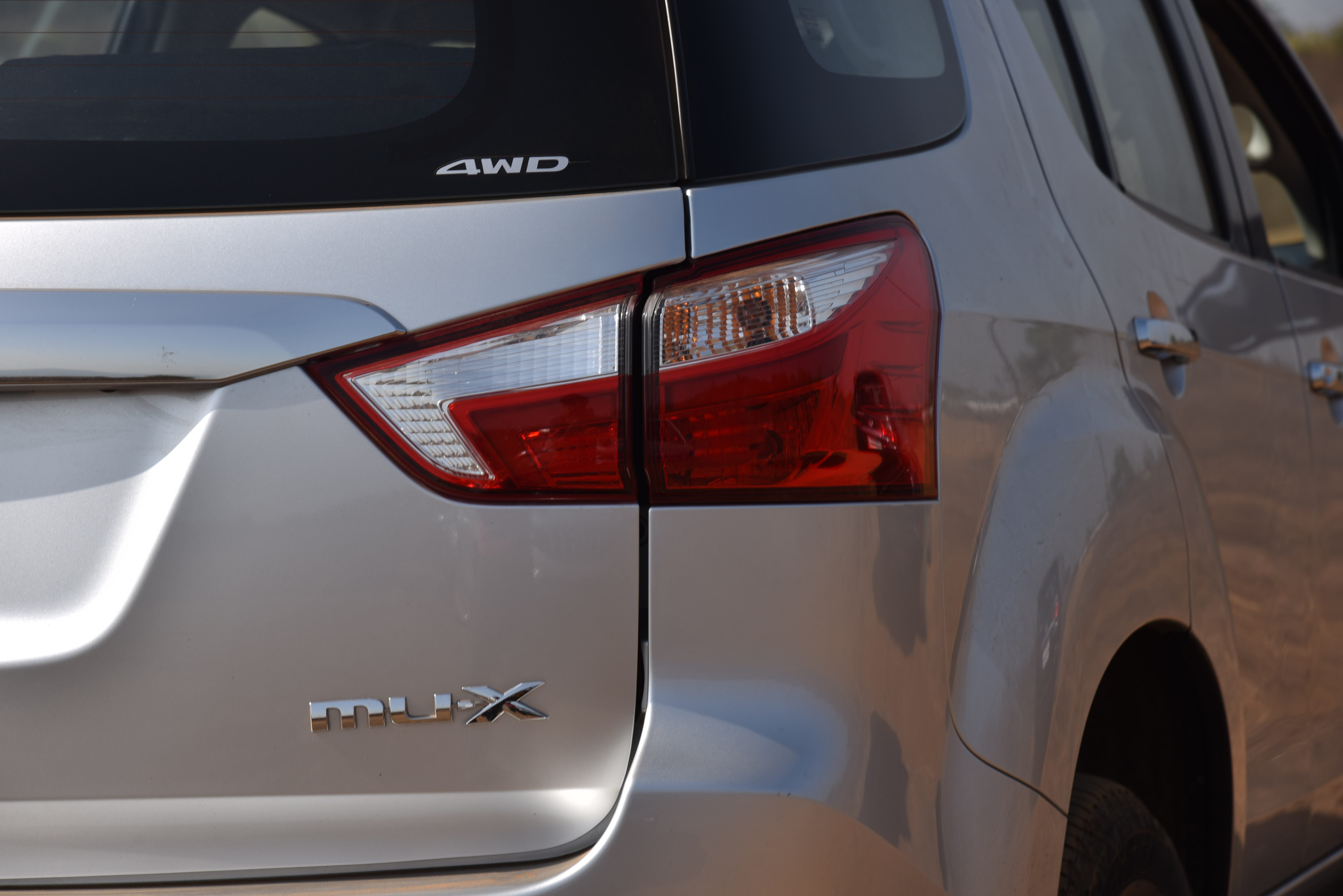 Isuzu MU-X Rear View Image – MU-X Photos in India | Autocar India