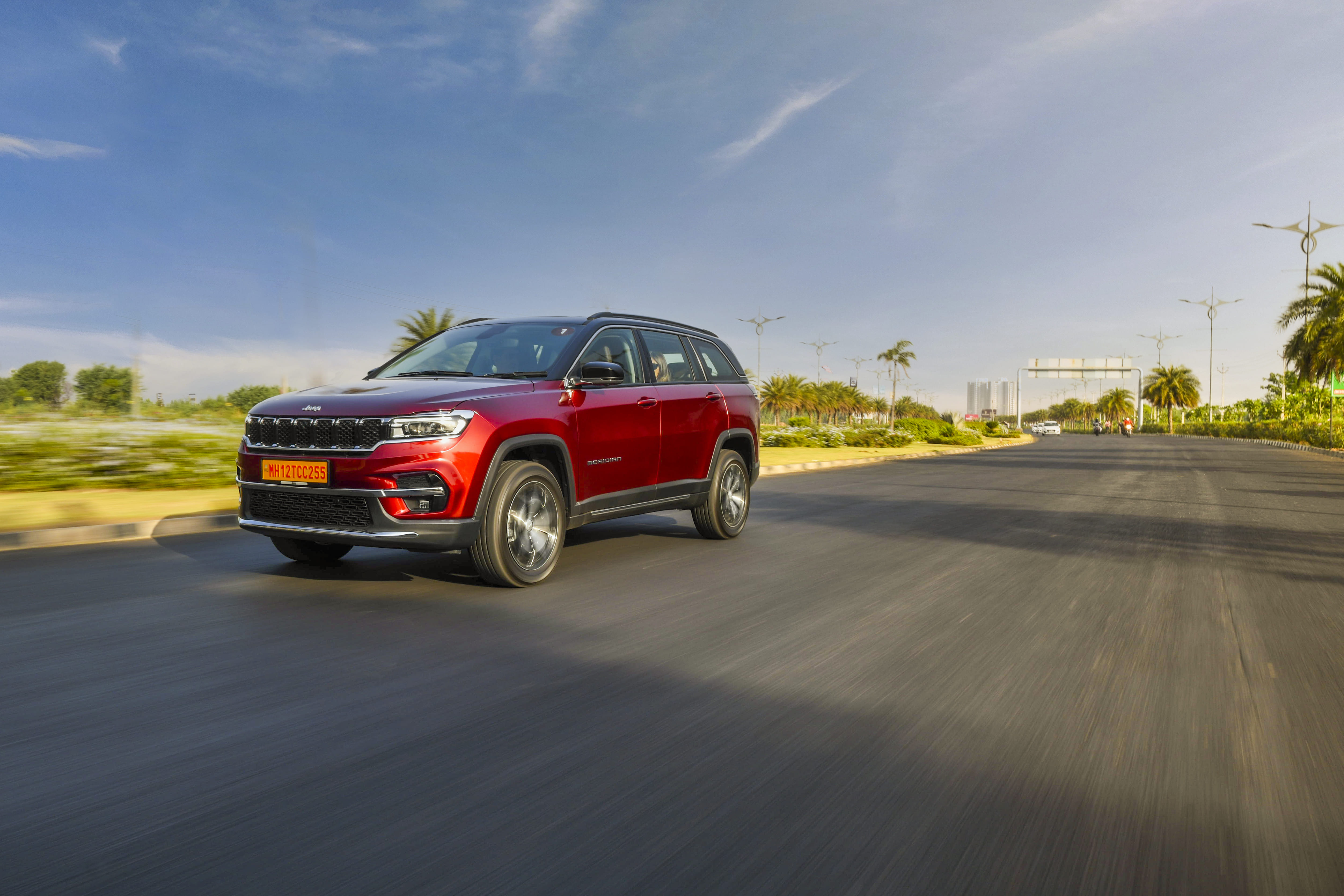 Jeep Meridian Front Right Three Quarter Image – Meridian Photos in ...