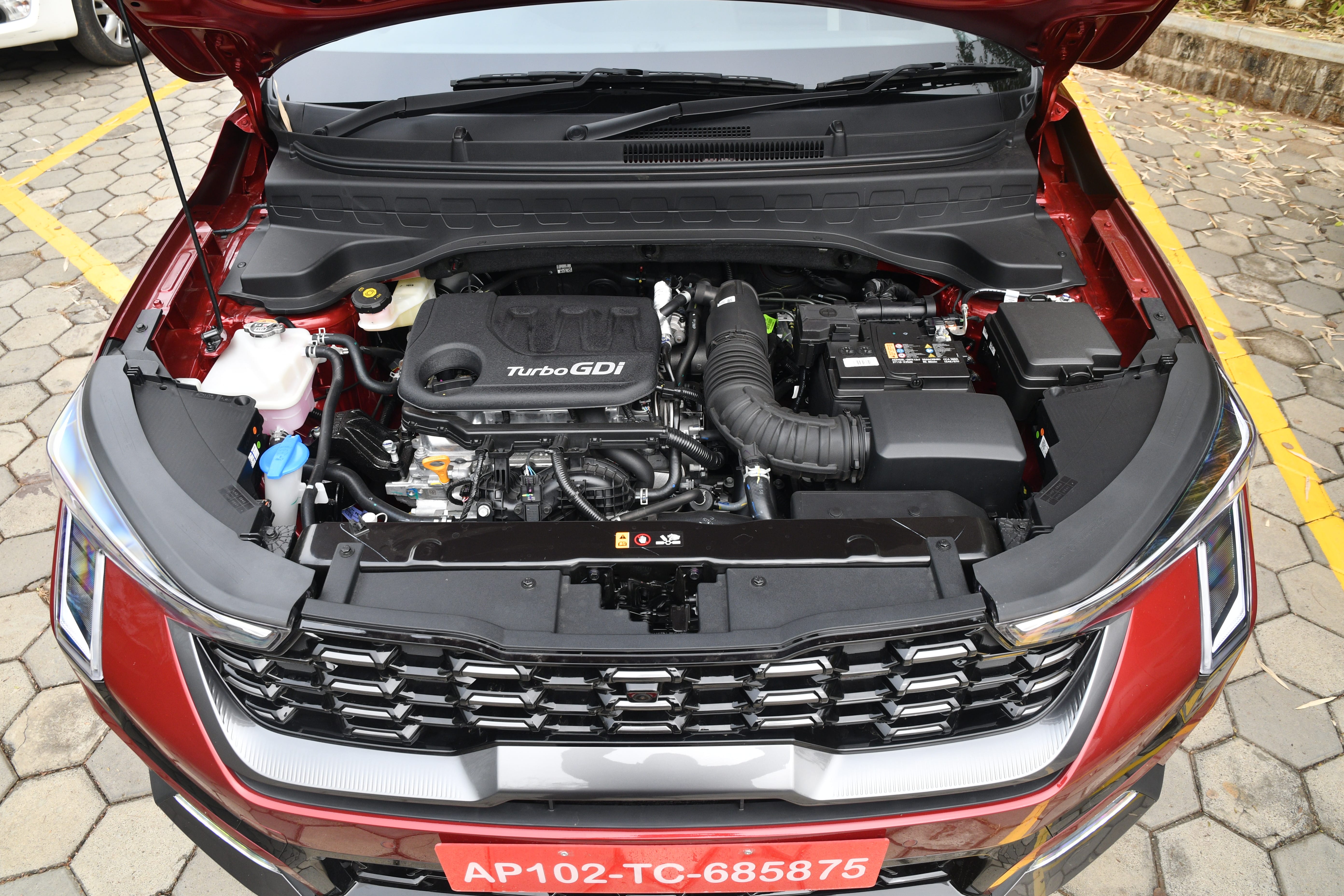 Kia Sonet Color Red Image – Sonet Photos in India | Autocar India