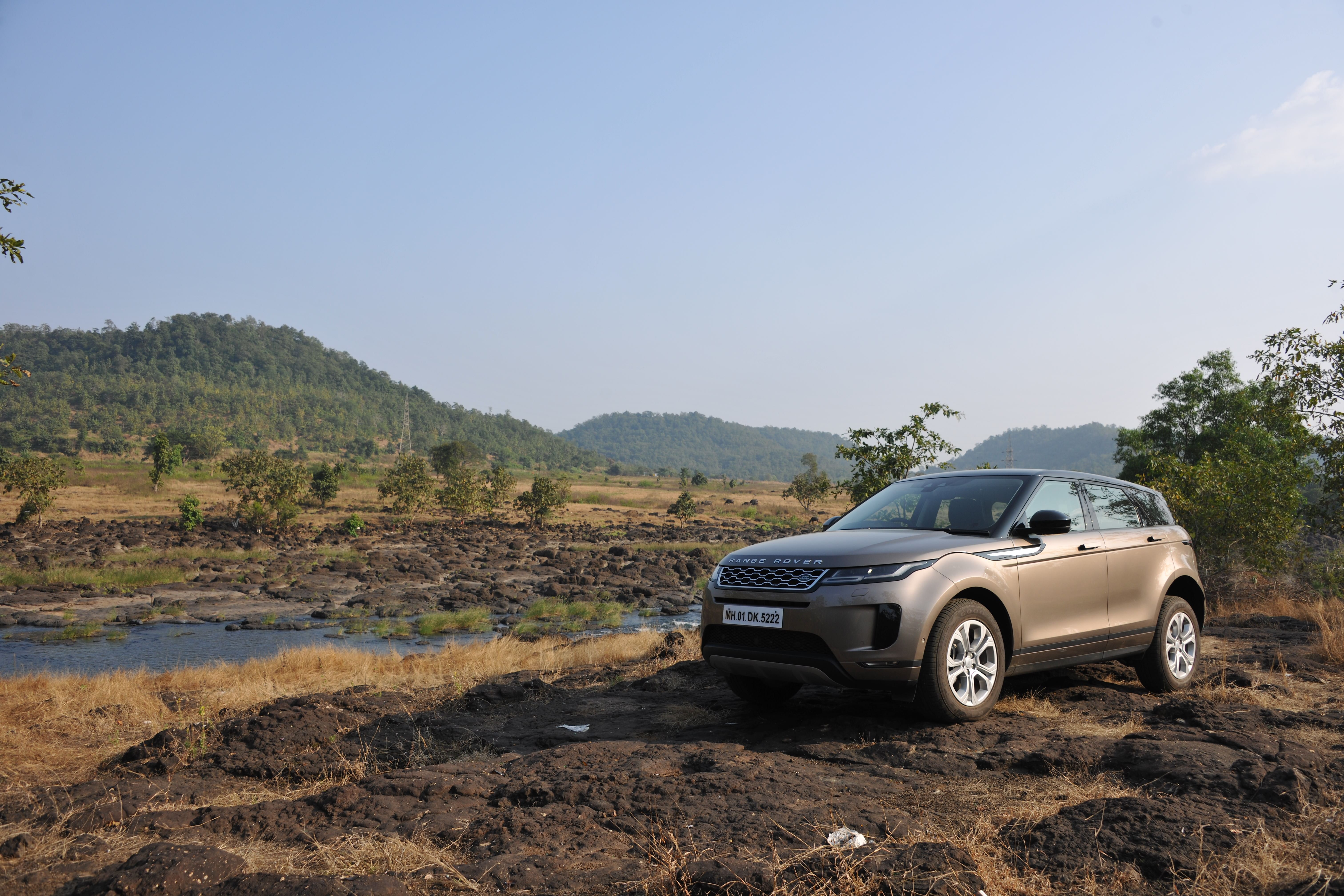 𝗥𝗮𝗻𝗴𝗲 𝗥𝗼𝘃𝗲𝗿 𝗘𝘃𝗼𝗾𝘂𝗲 𝗣𝗿𝗶𝗰𝗲 2025 - Images, Variants & Features | Autocar India