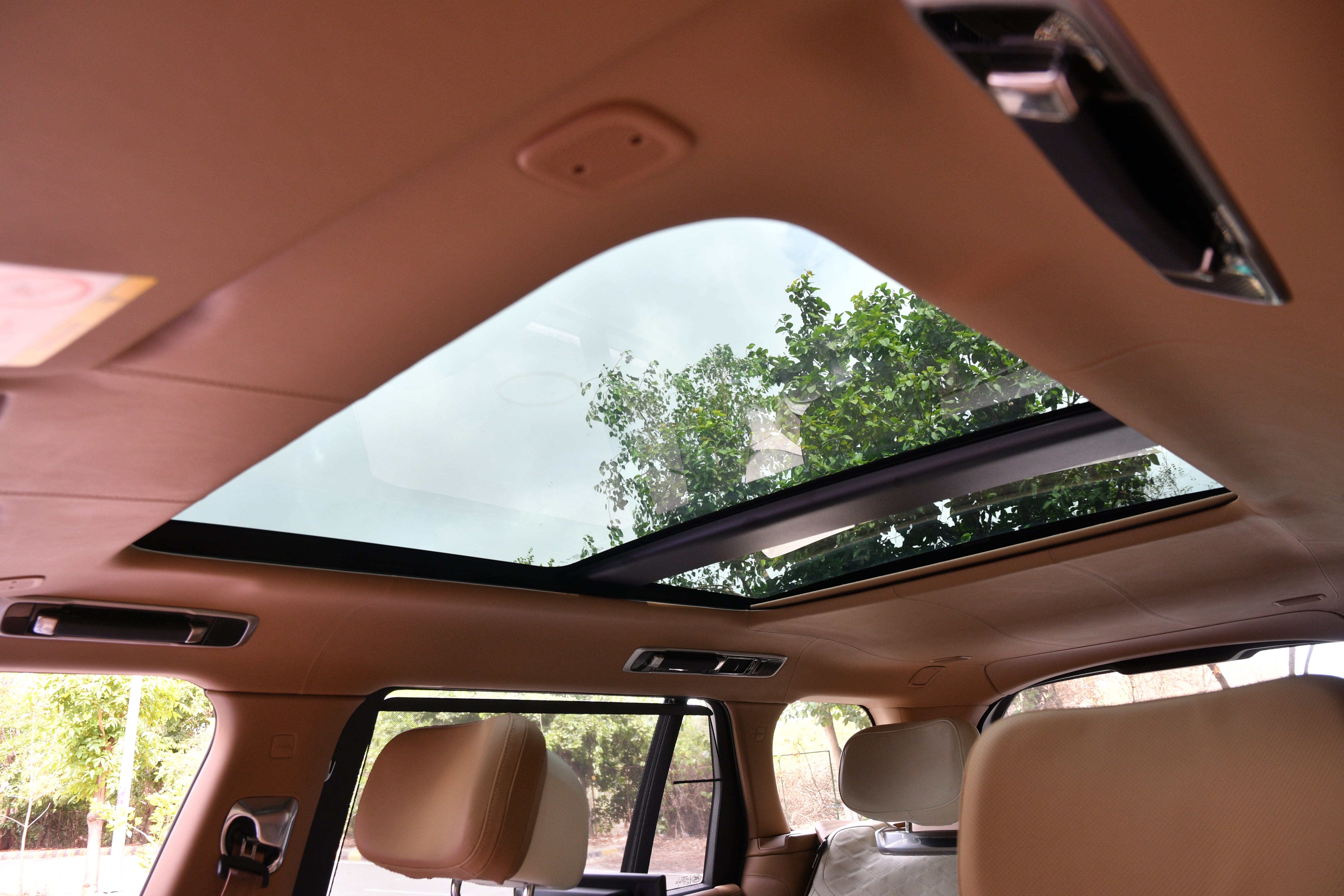Land Rover Range Rover Sunroof Image – Range Rover Photos in India ...