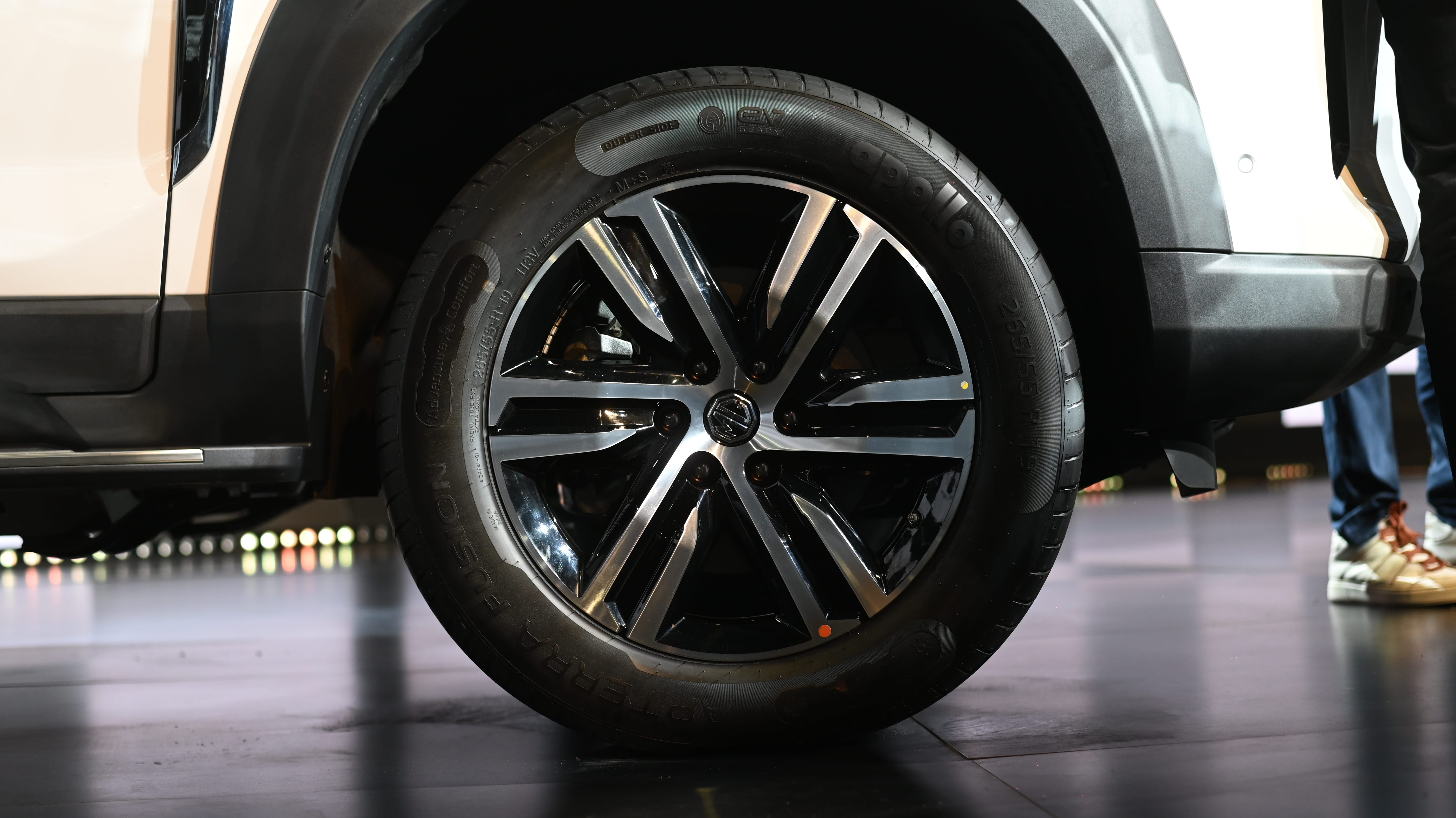 MG Majestor Alloy Wheels True Image – Majestor Photos in India ...