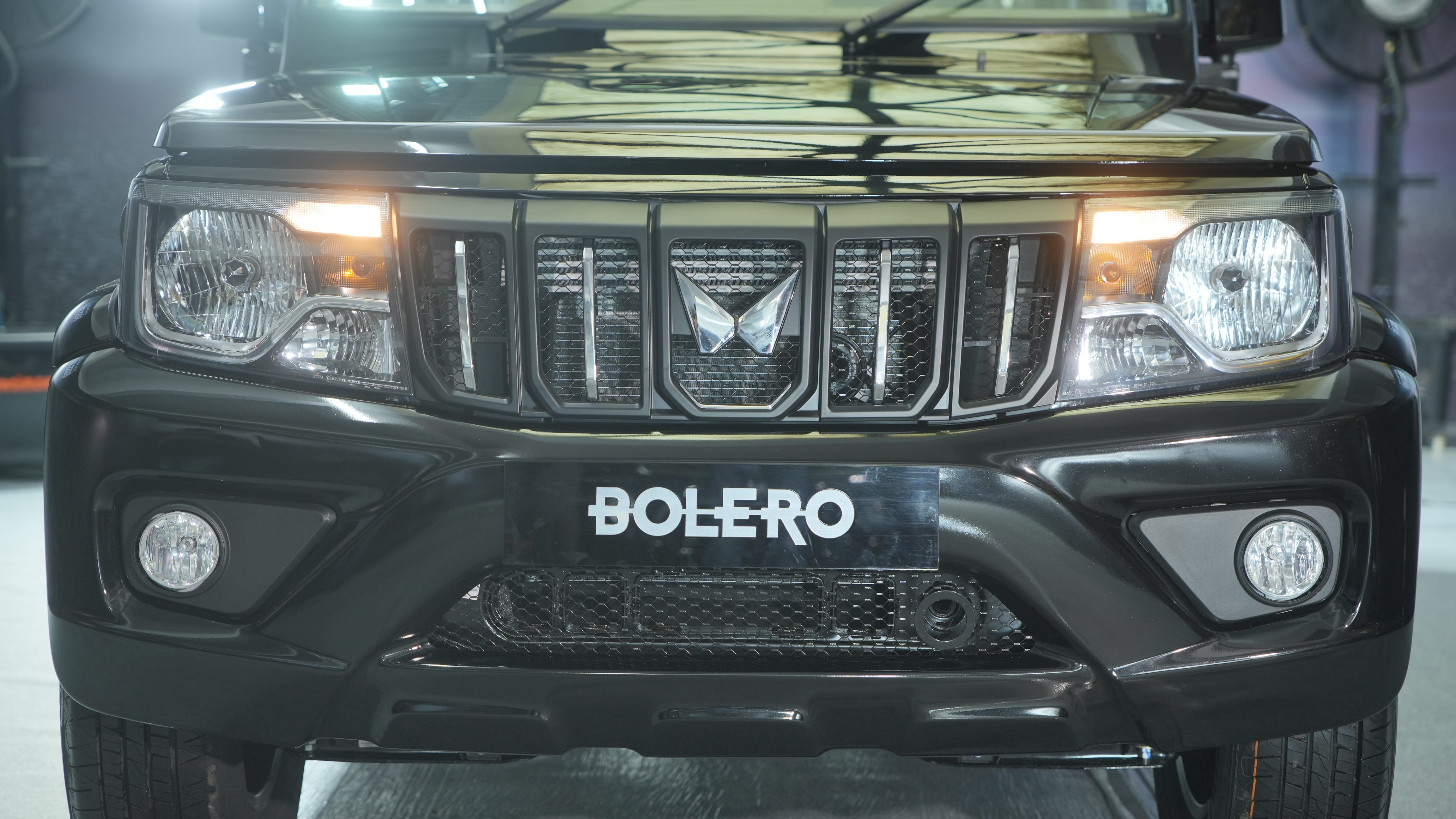 Mahindra Bolero Front View Image – Bolero Photos in India | Autocar India