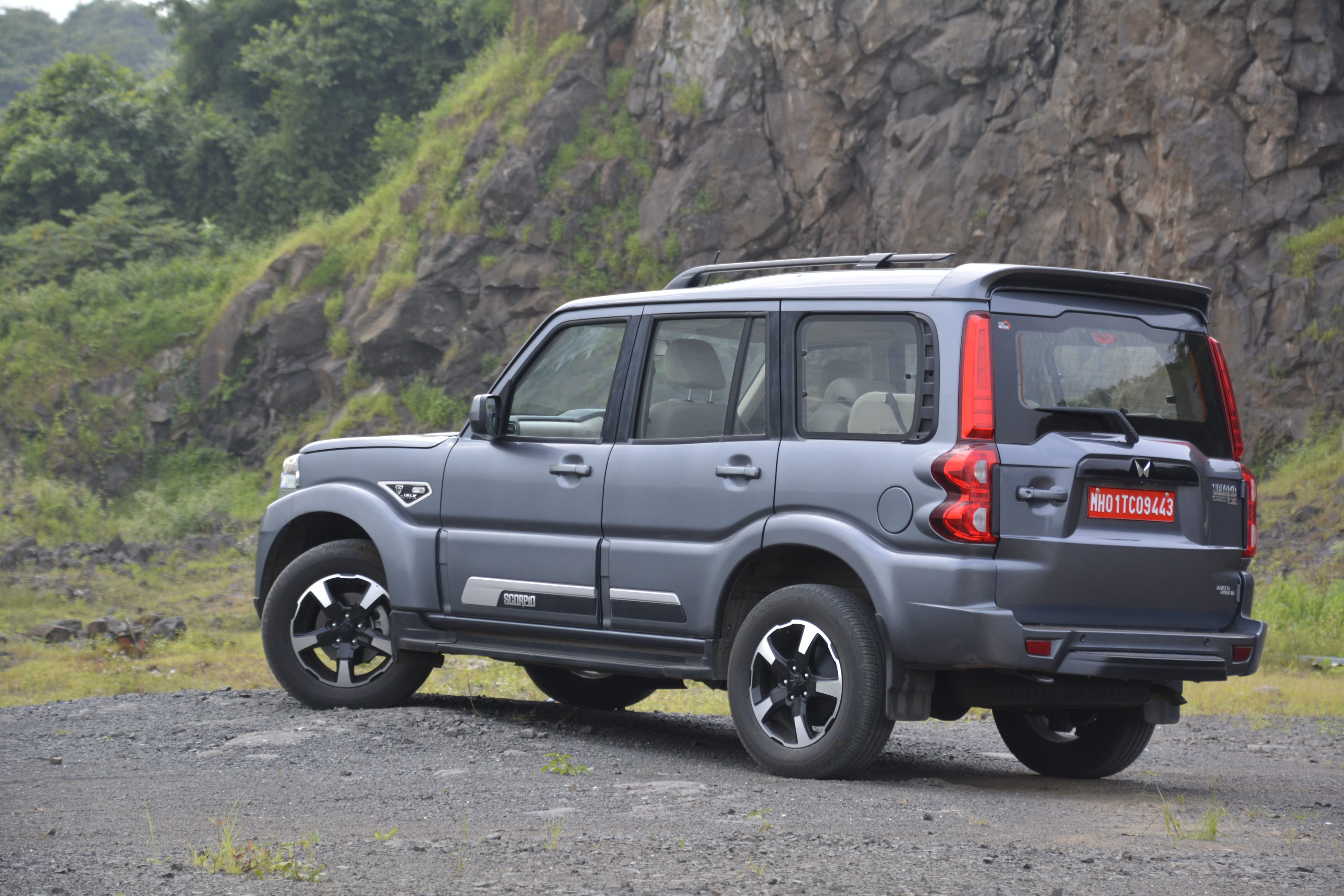 Mahindra Scorpio Classic Front Right Three Quarter Image – Scorpio ...