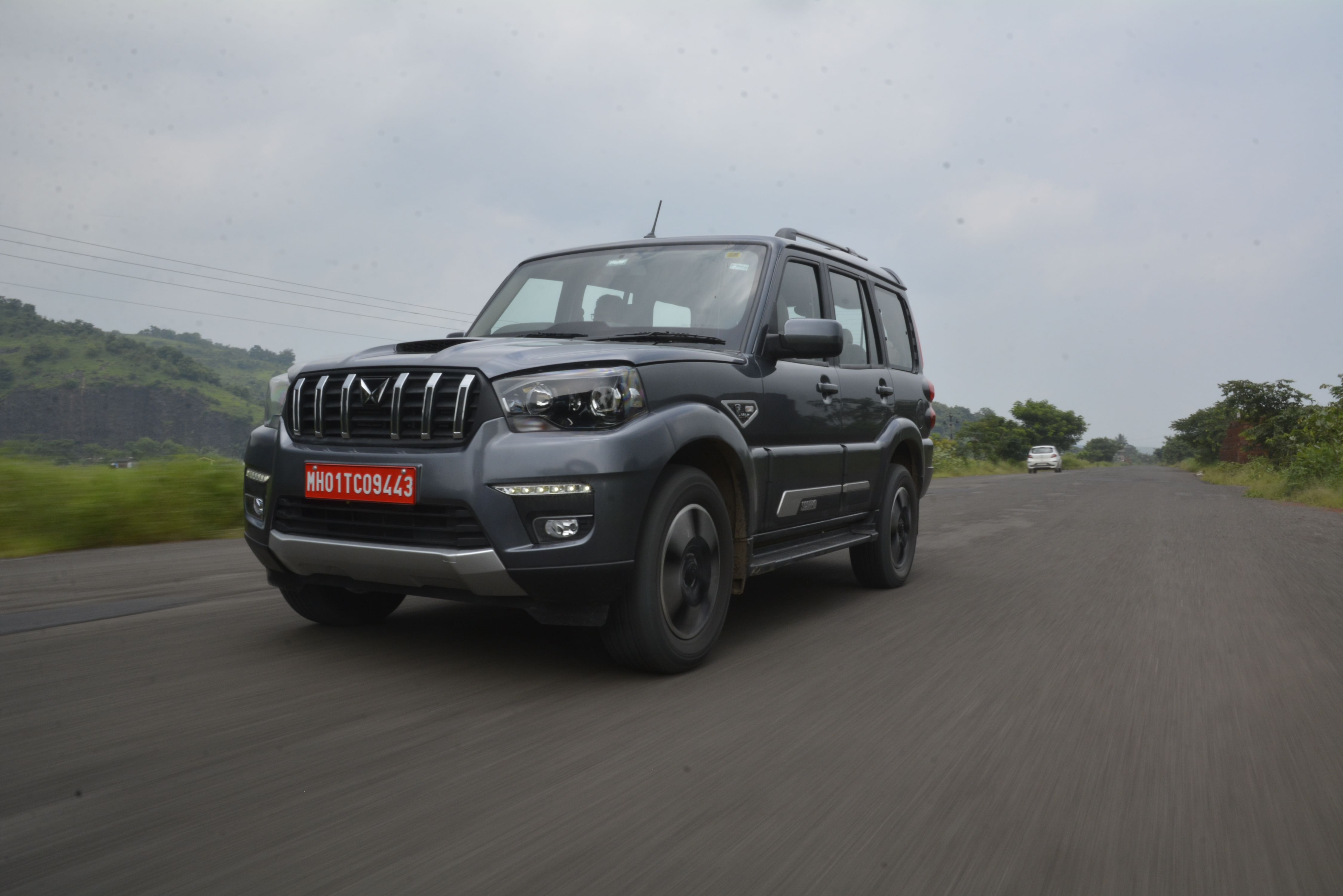 We are a family of six, and I am looking to buy a 7-seater manual SUV under 16 lakh. I prefer a ...