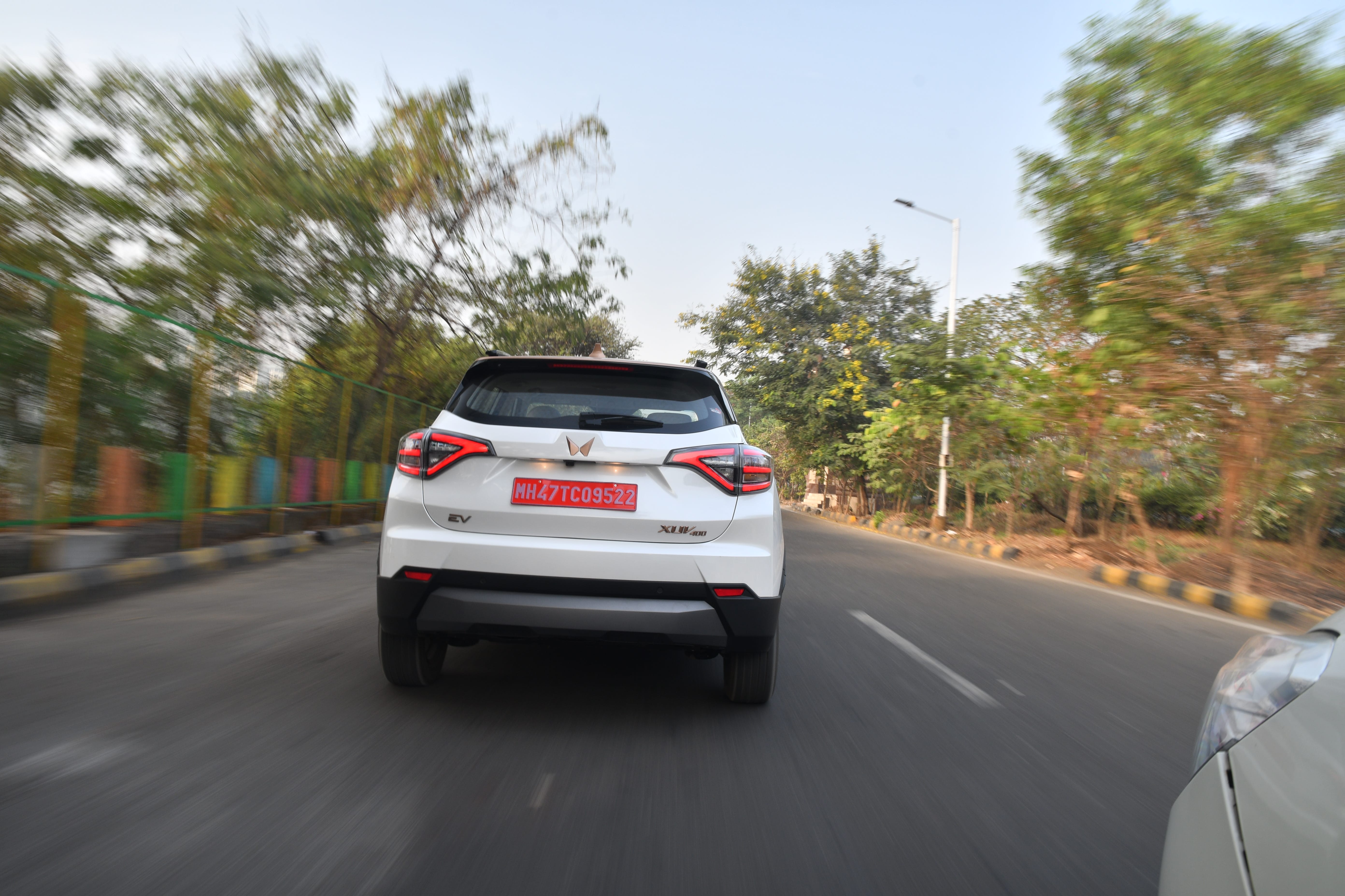 Mahindra XUV400 Rear View Image – XUV400 Photos in India | Autocar India