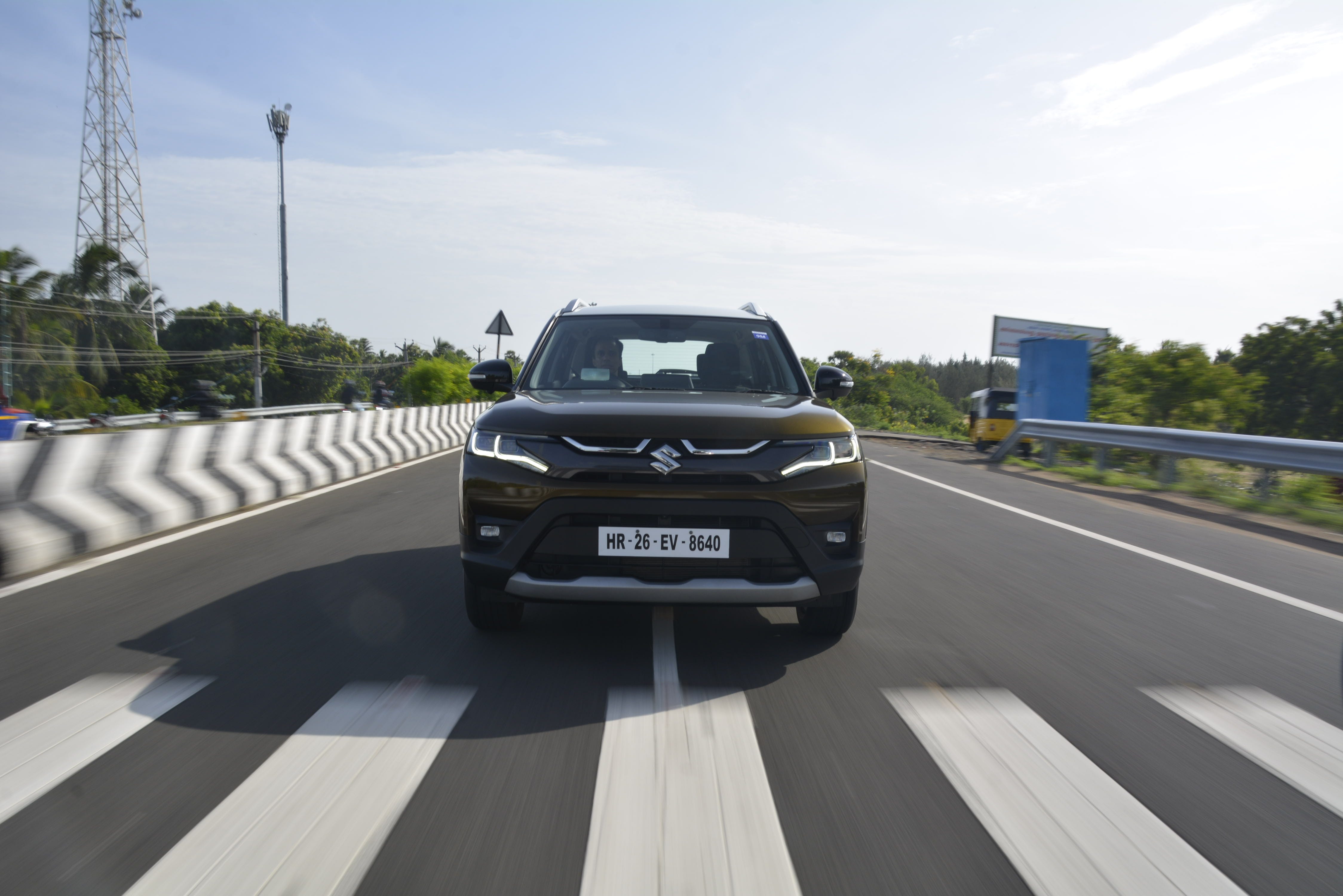 Maruti Suzuki Brezza Front View Image – Brezza Photos in India ...