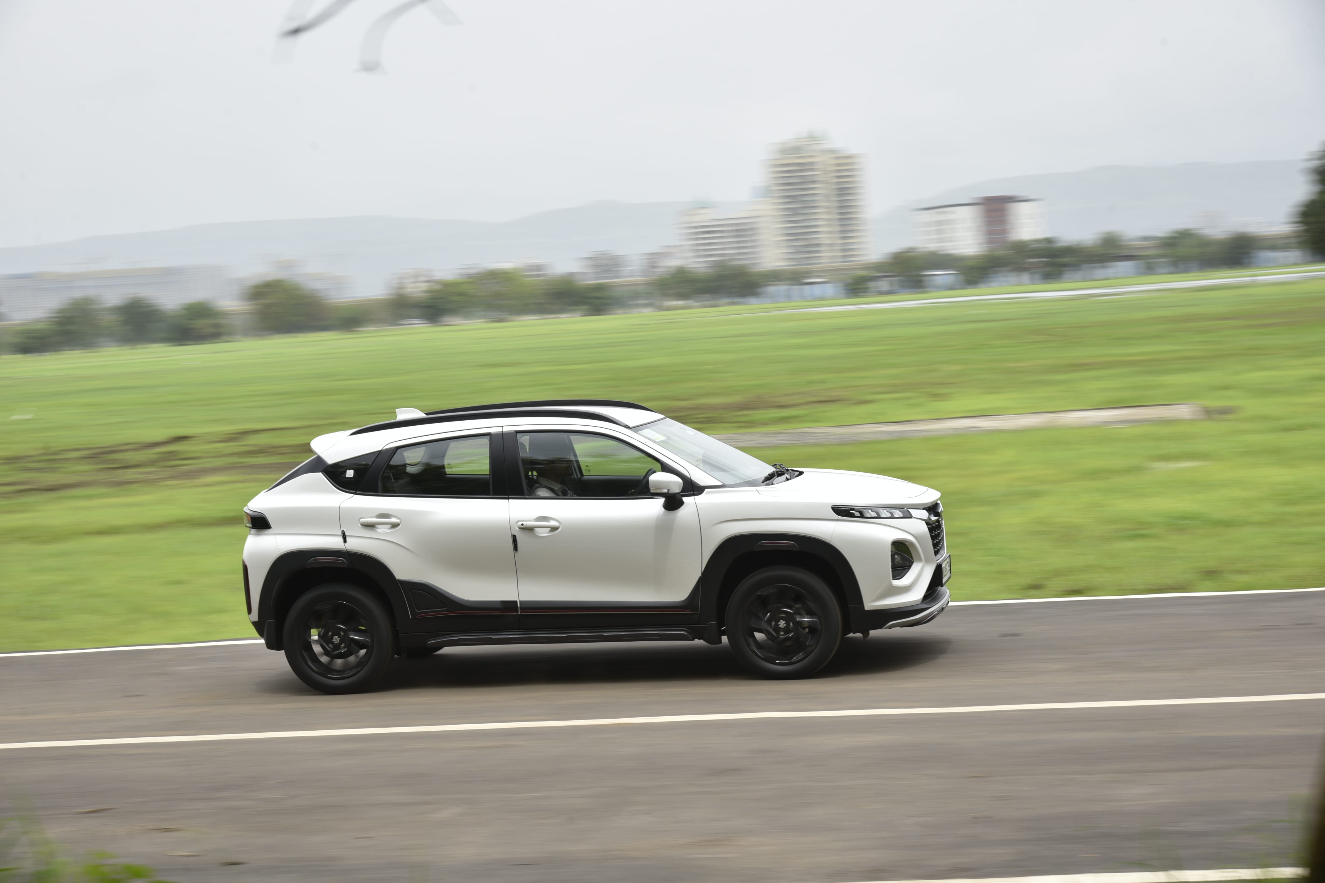 Maruti Suzuki Fronx Color White Image – Fronx Photos in India | Autocar ...