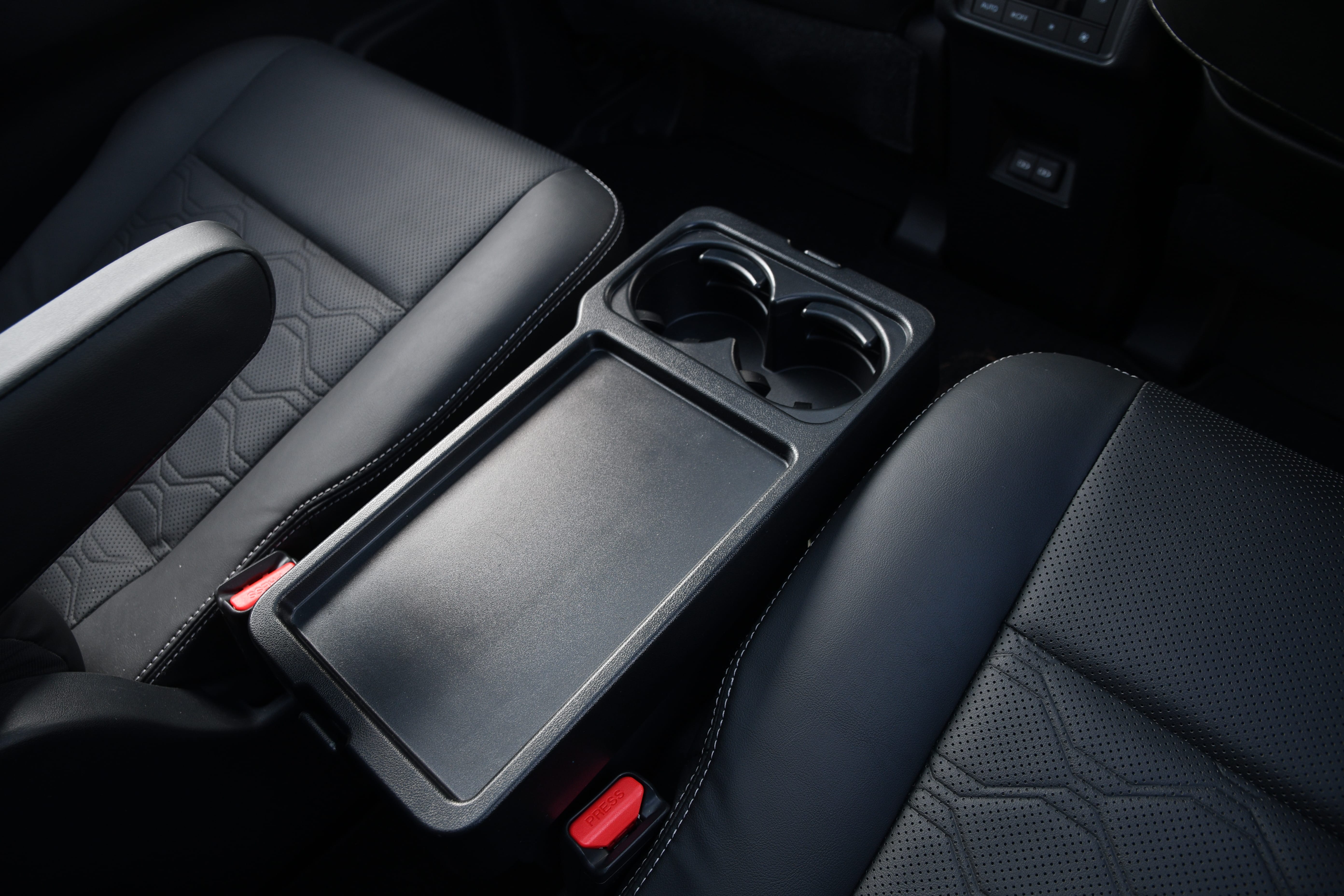 Maruti Suzuki Invicto Front Row Seats Image – Invicto Photos in India ...