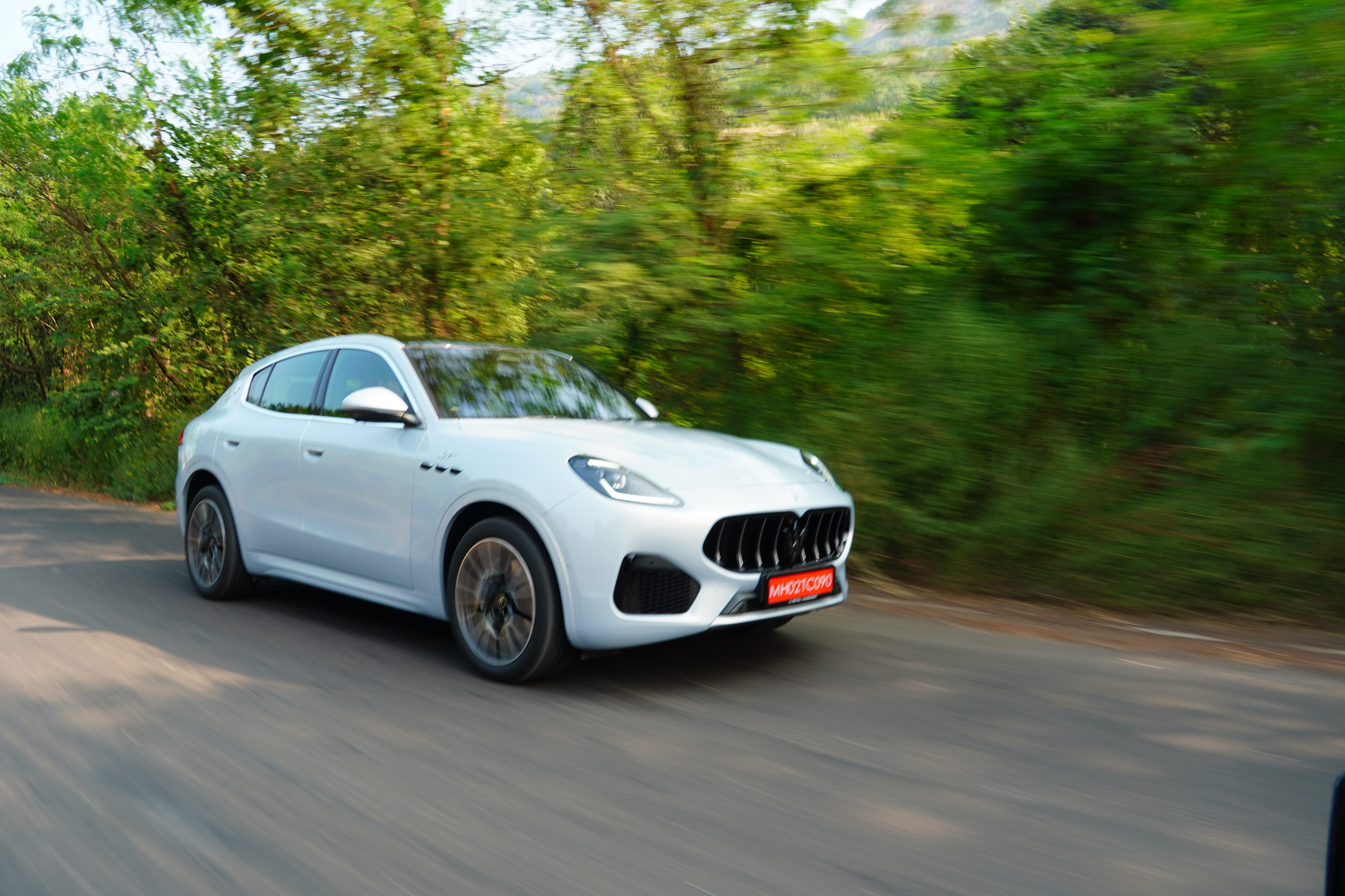 Maserati Grecale Front Left Three Quarter Image – Grecale Photos in ...