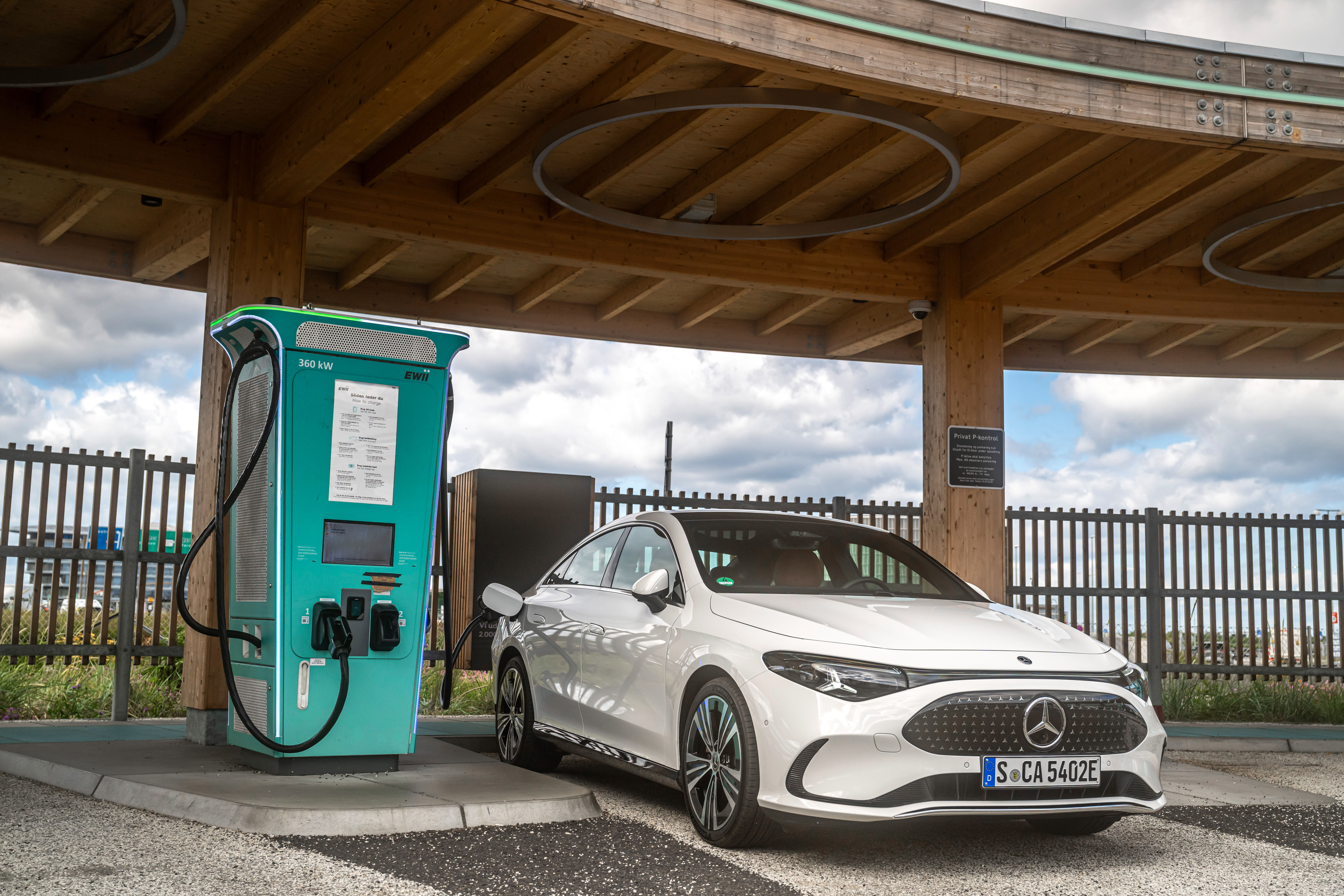 𝗠𝗲𝗿𝗰𝗲𝗱𝗲𝘀 𝗕𝗲𝗻𝘇 𝗖𝗟𝗔 𝗘𝗹𝗲𝗰𝘁𝗿𝗶𝗰 𝗣𝗿𝗶𝗰𝗲, 𝗟𝗮𝘂𝗻𝗰𝗵 𝗗𝗮𝘁𝗲, Images, Features ...