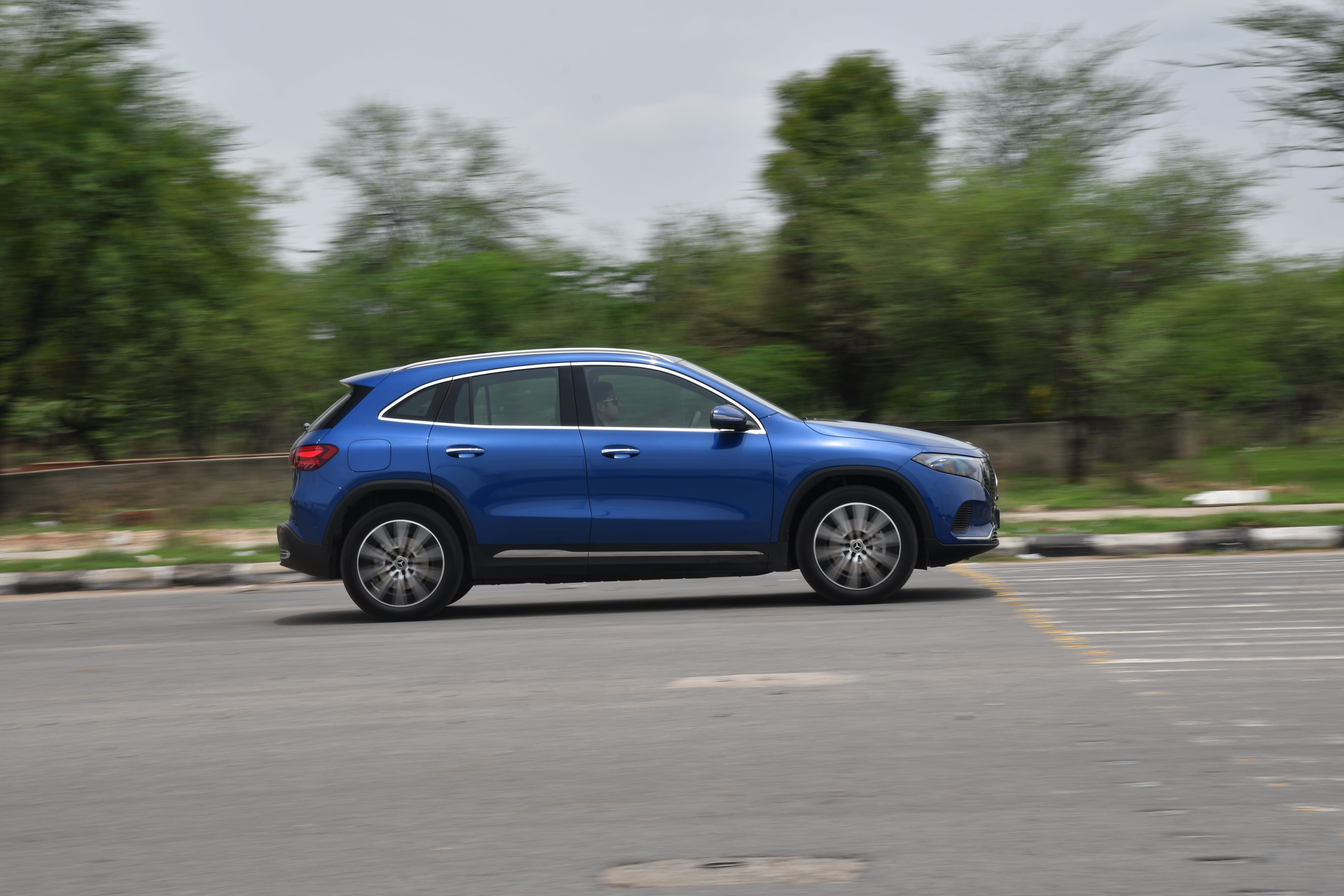 Mercedes-Benz EQA Color Blue Image – EQA Photos in India | Autocar India