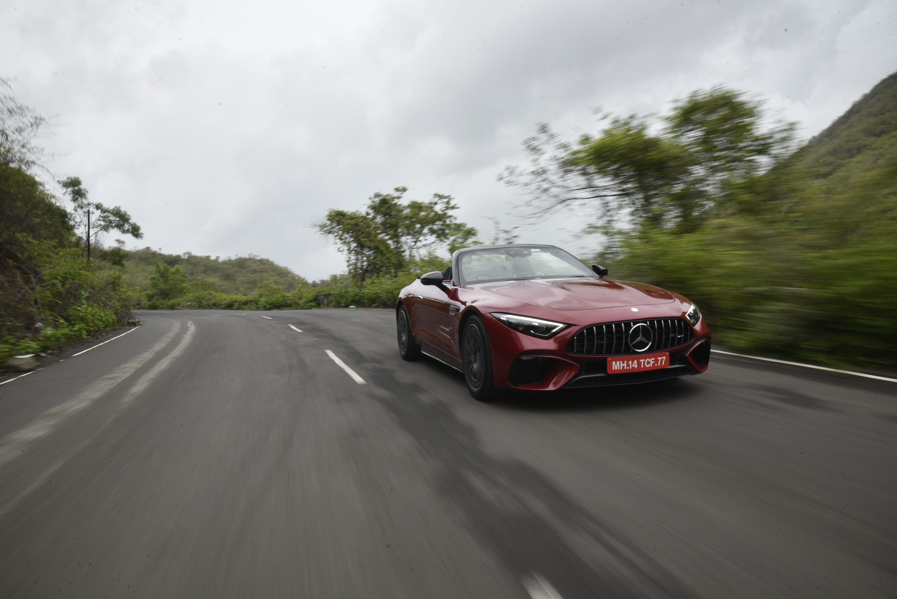 Mercedes-Benz SL Price, Images, Features, Mileage, Colours & Reviews ...