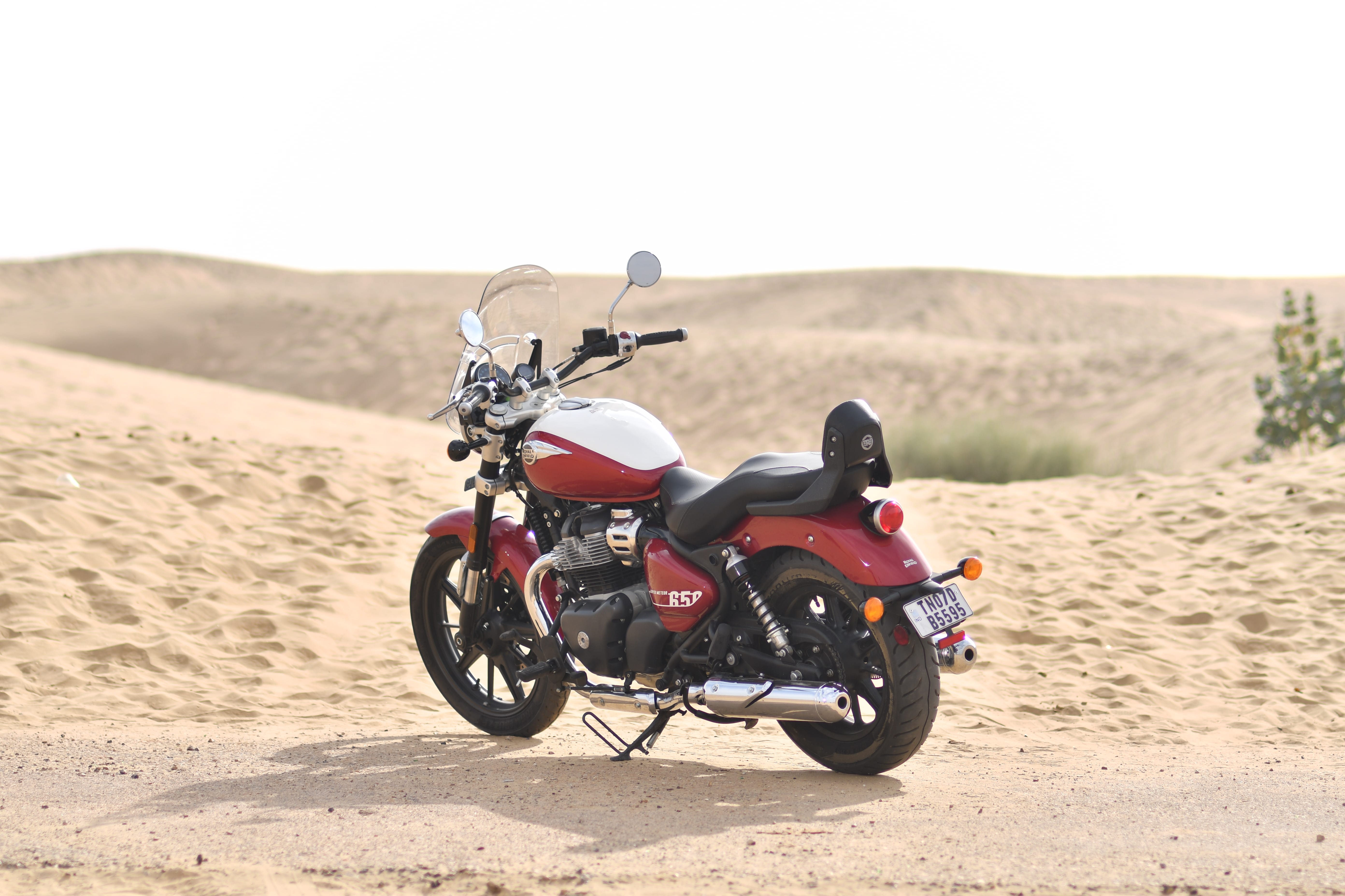 Royal Enfield Super Meteor 650 Image – Super Meteor 650 Photos in India ...