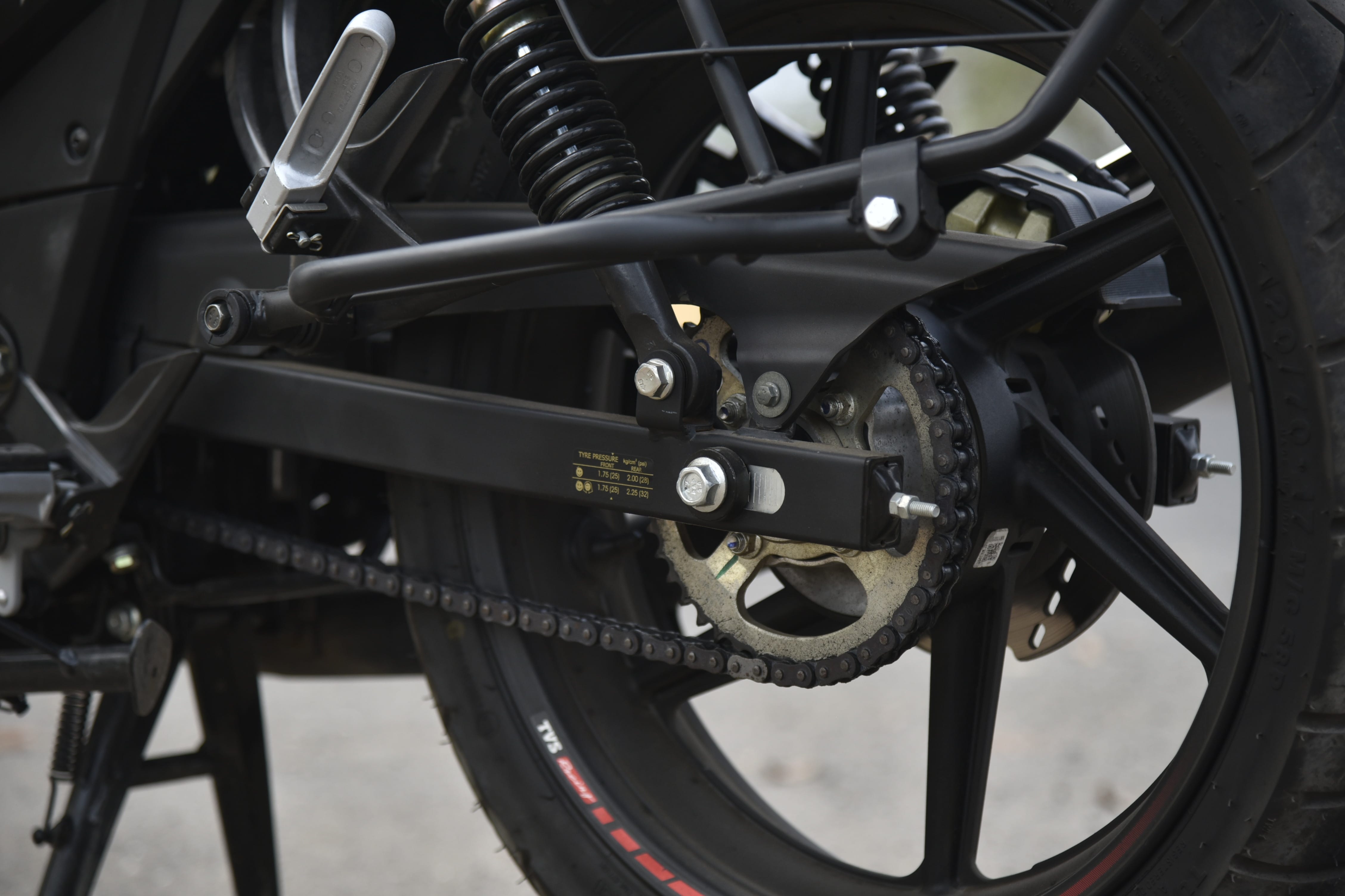 TVS Apache RTR 160 Color Black Image – Apache RTR 160 Photos in India ...