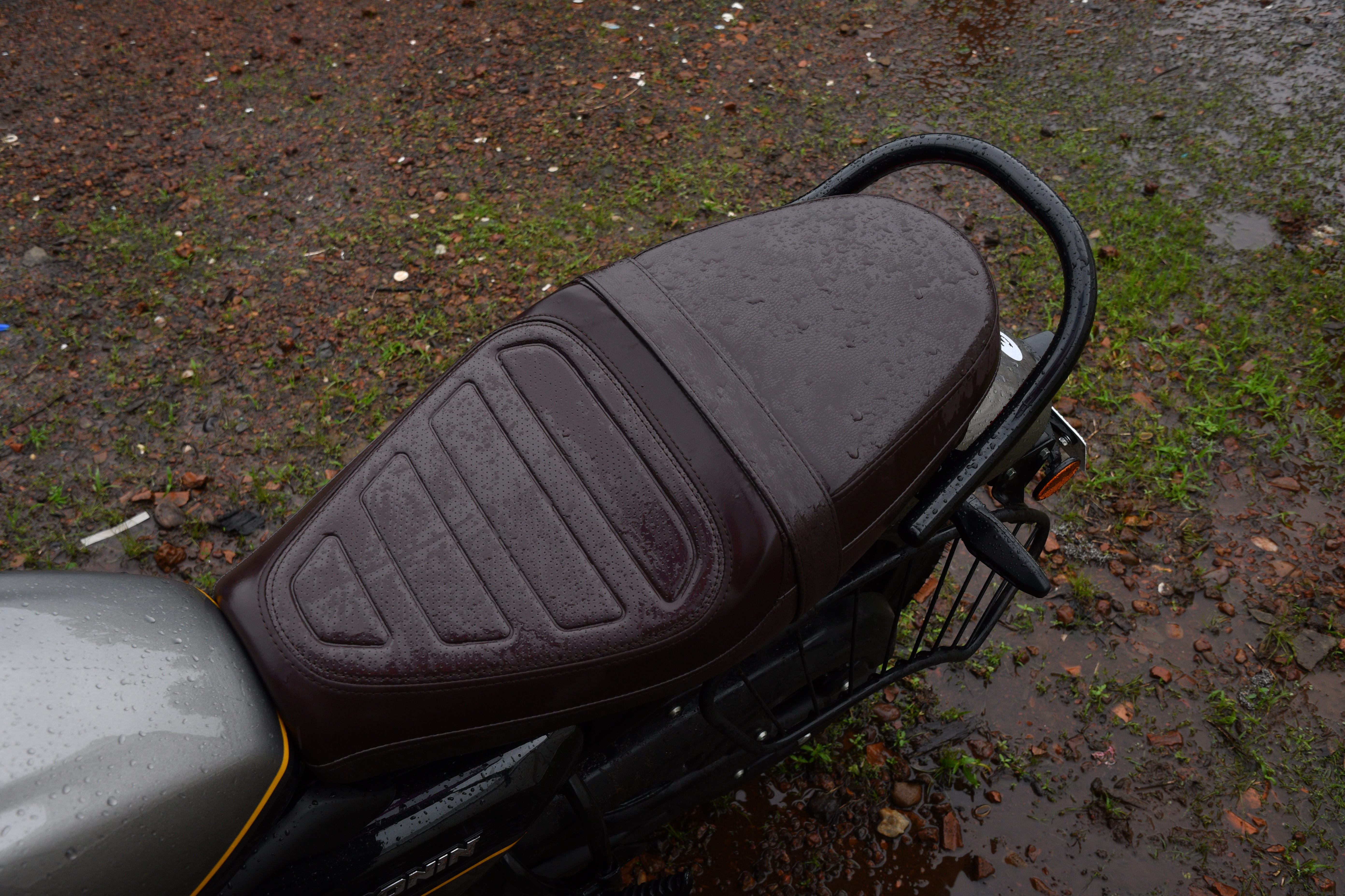 TVS Ronin Pillion Seat Image – Ronin Photos in India | Autocar India