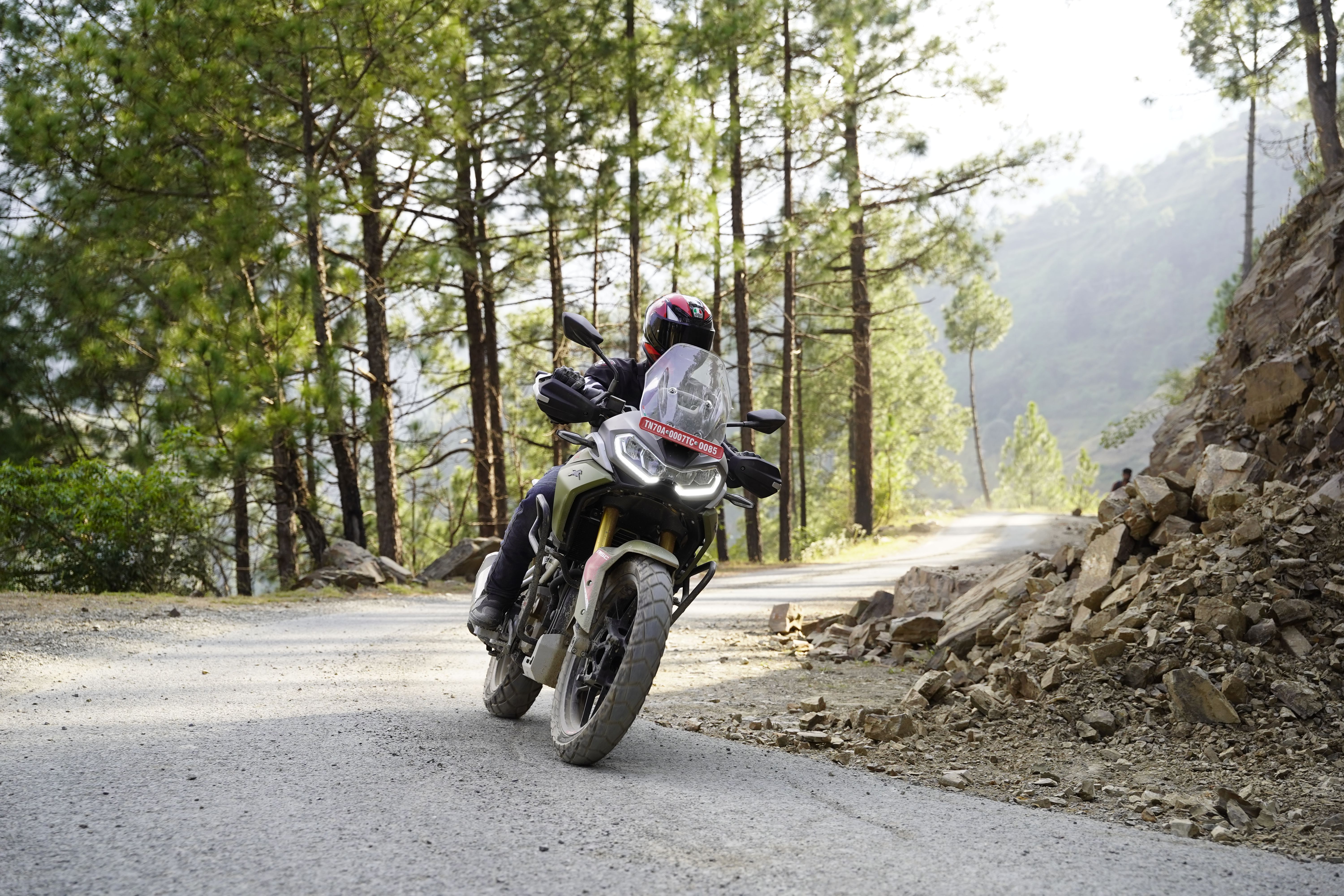 TVS Apache RTX Price, Images, Features, Mileage, Colours & Reviews ...