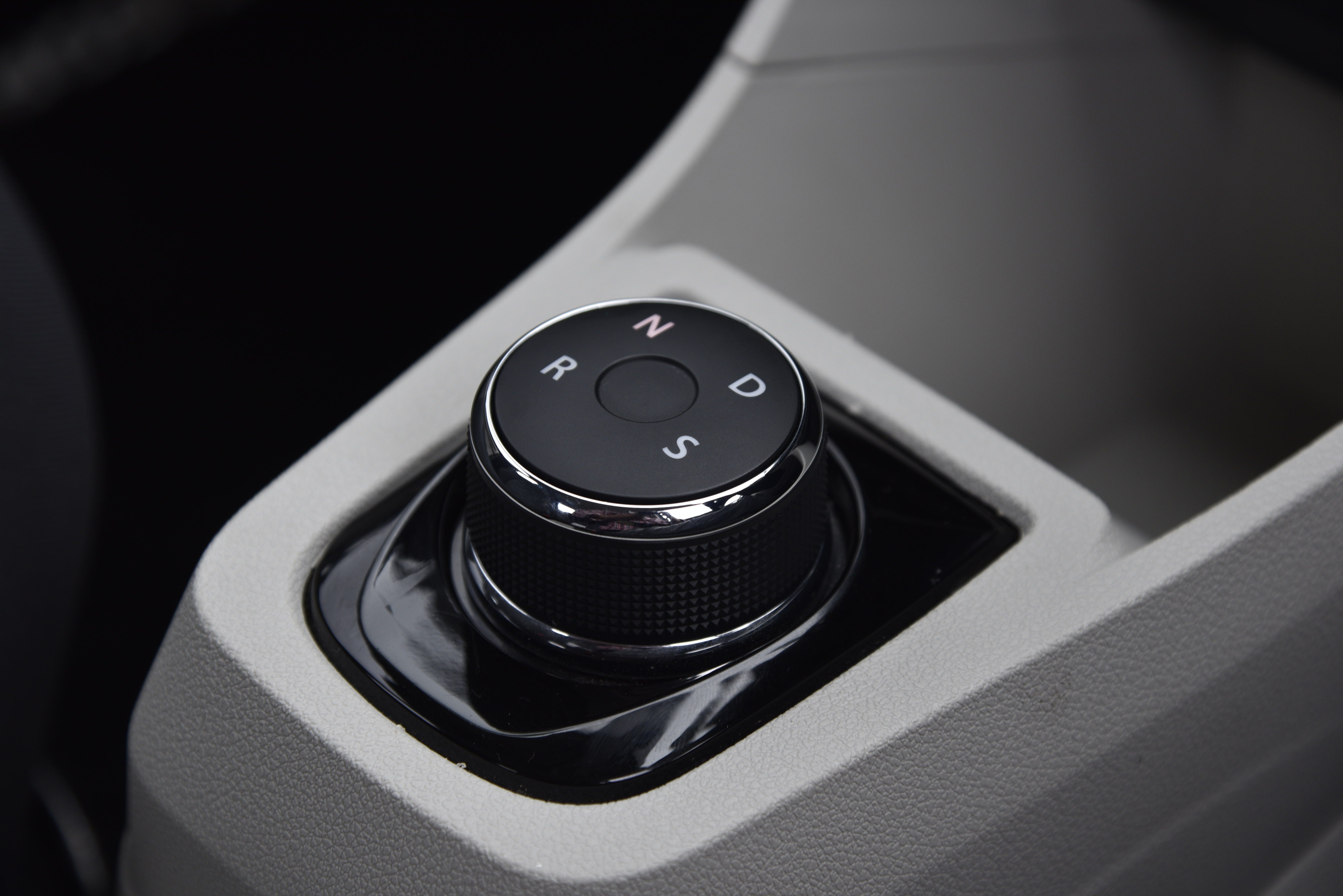Tata Tigor EV Elevating Gear Knob Image – Tigor EV Photos in India ...