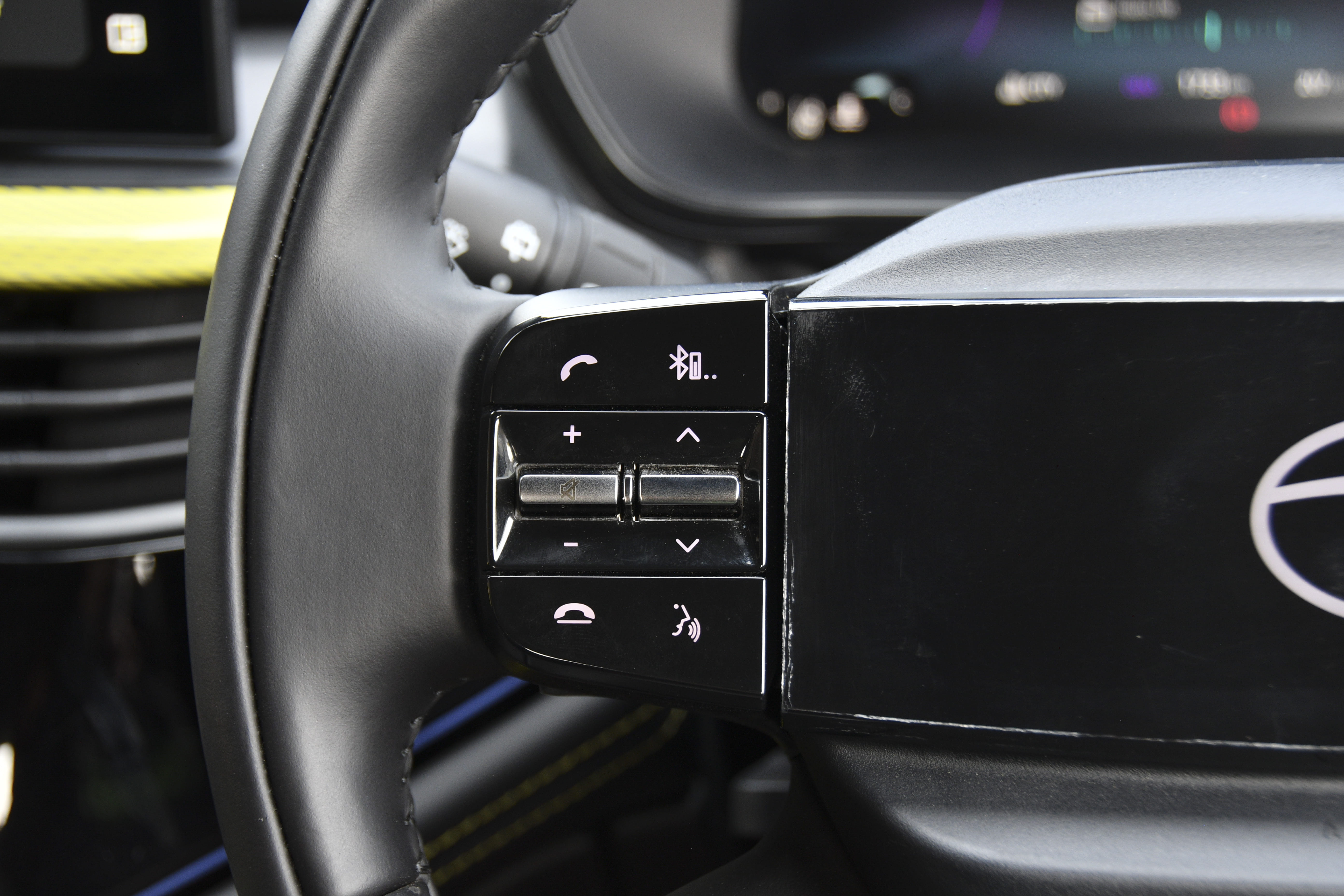 Tata Harrier Steering Wheel Image – Harrier Photos in India | Autocar India
