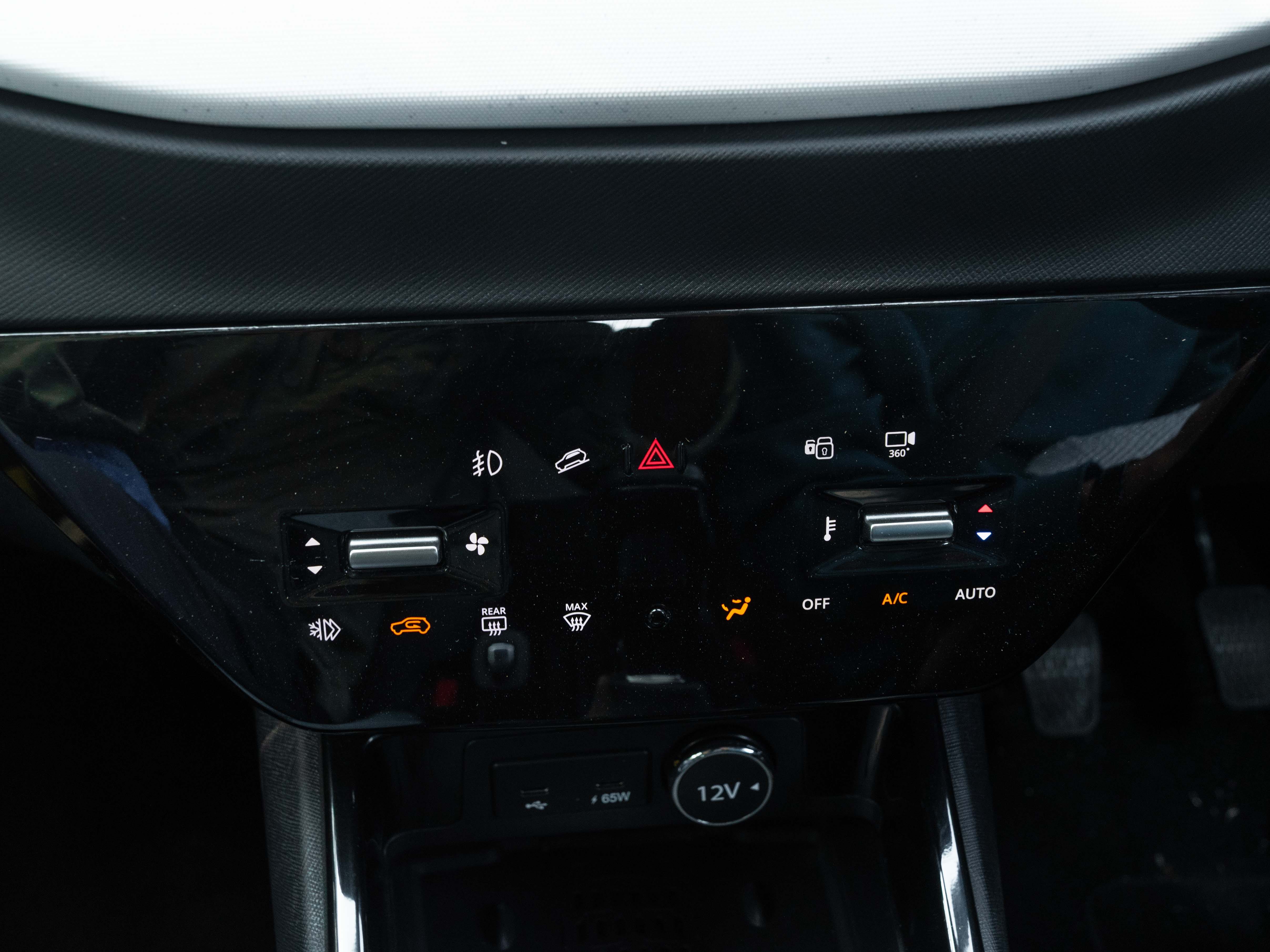 Tata Punch 12V Power Outlets Image – Punch Photos in India | Autocar India