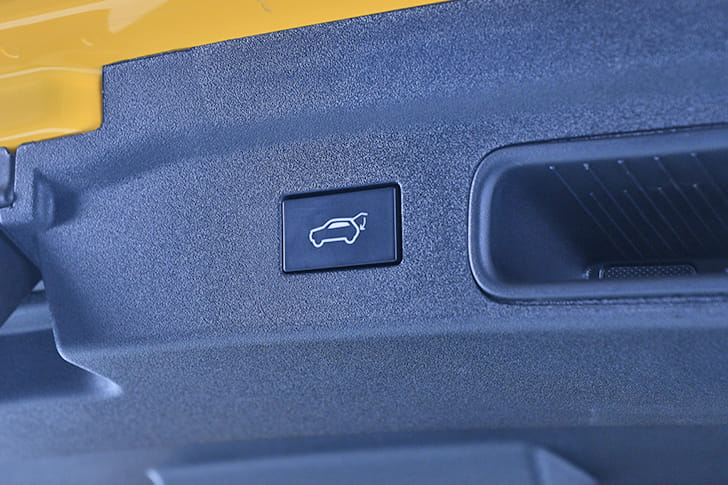 Tata Sierra Boot Lid Opener Image – Sierra Photos in India | Autocar India