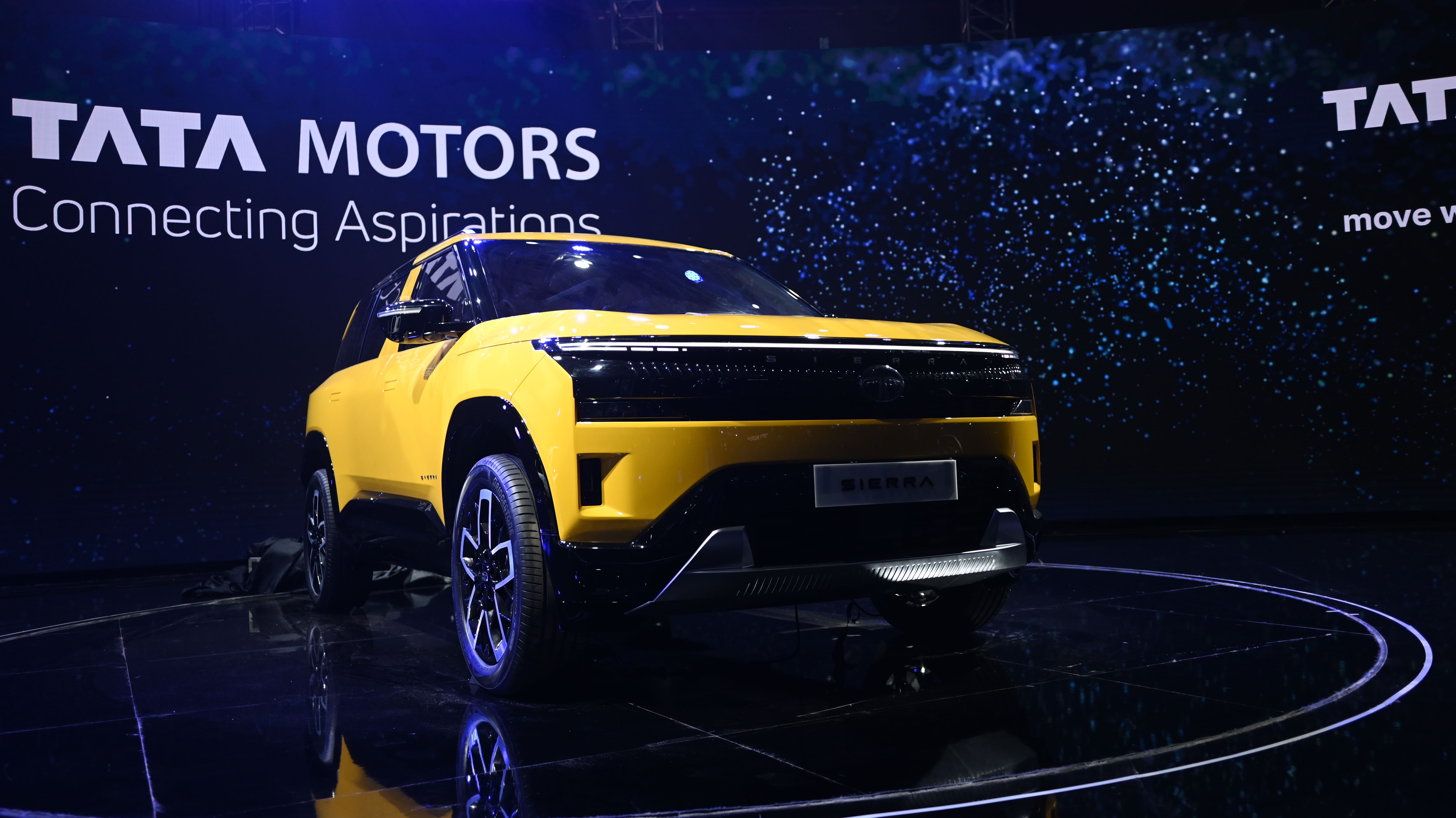 Tata Sierra Specifications - Dimensions, Configurations, Features, and ...