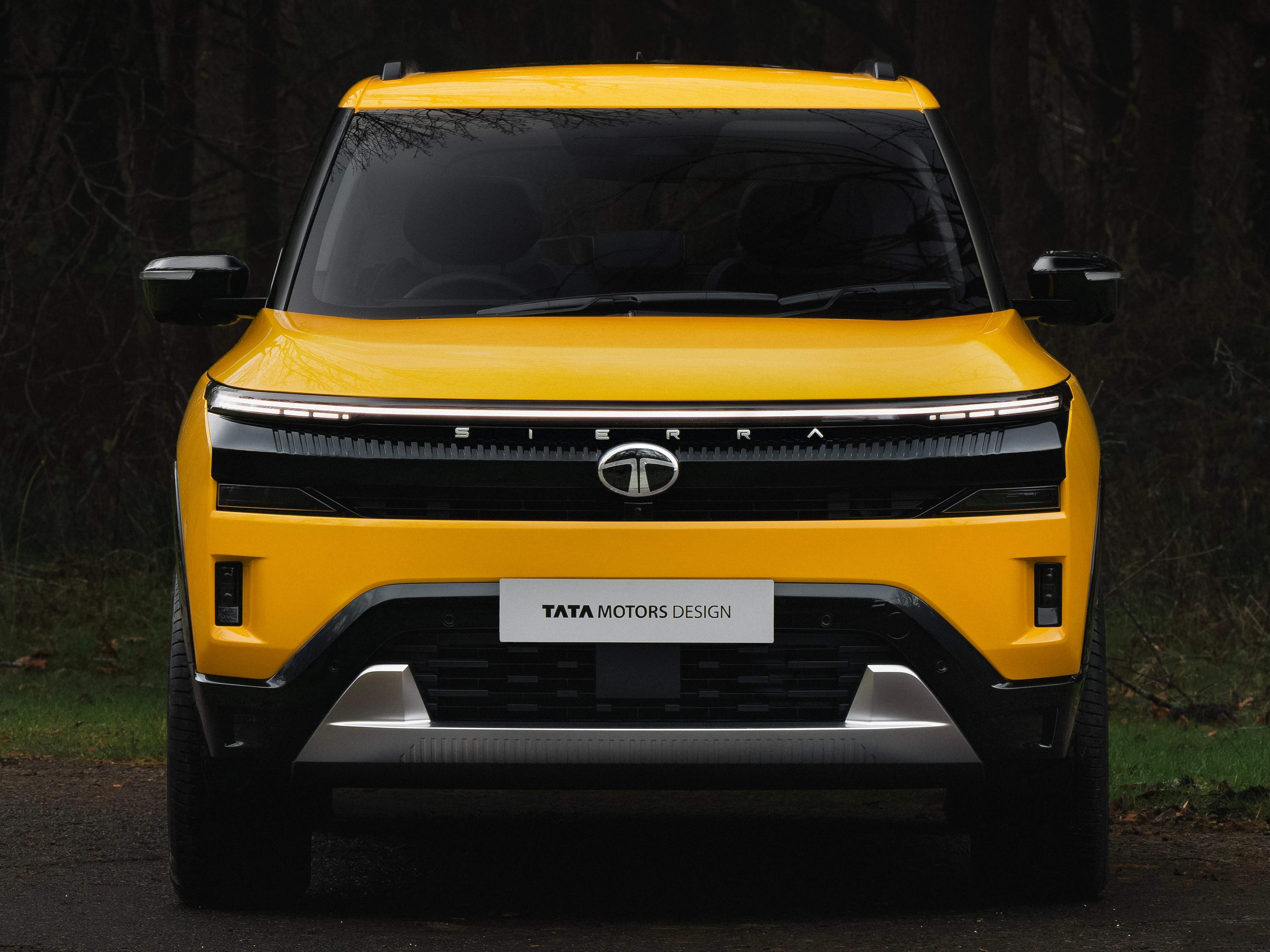 I currently own a 4x4 Thar petrol AT. I’m confused between the Thar ...