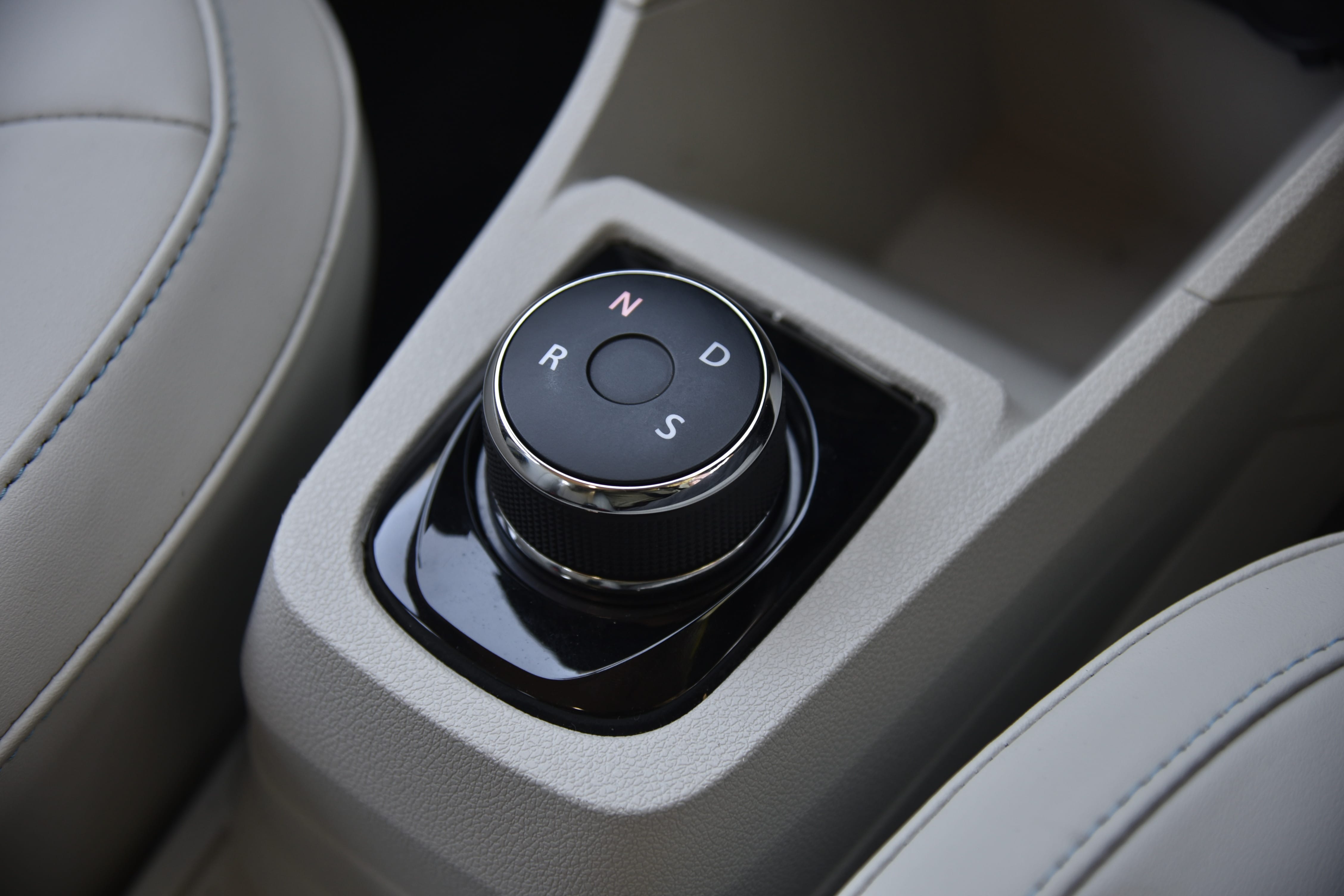 Tata Tiago EV Elevating Gear Knob Image – Tiago EV Photos in India ...