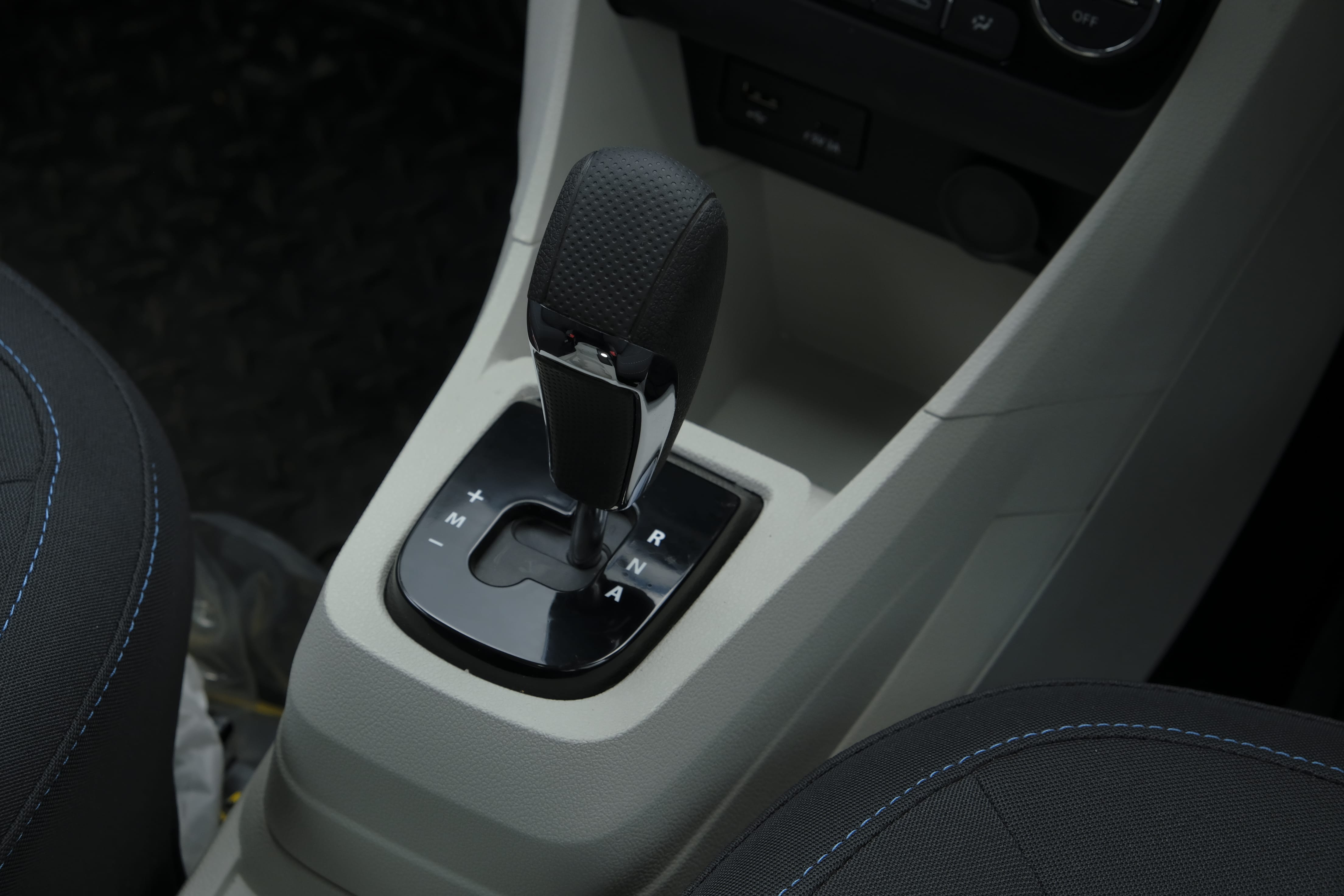 Tata Tiago Gear Box Automatic Image – Tiago Photos in India | Autocar India