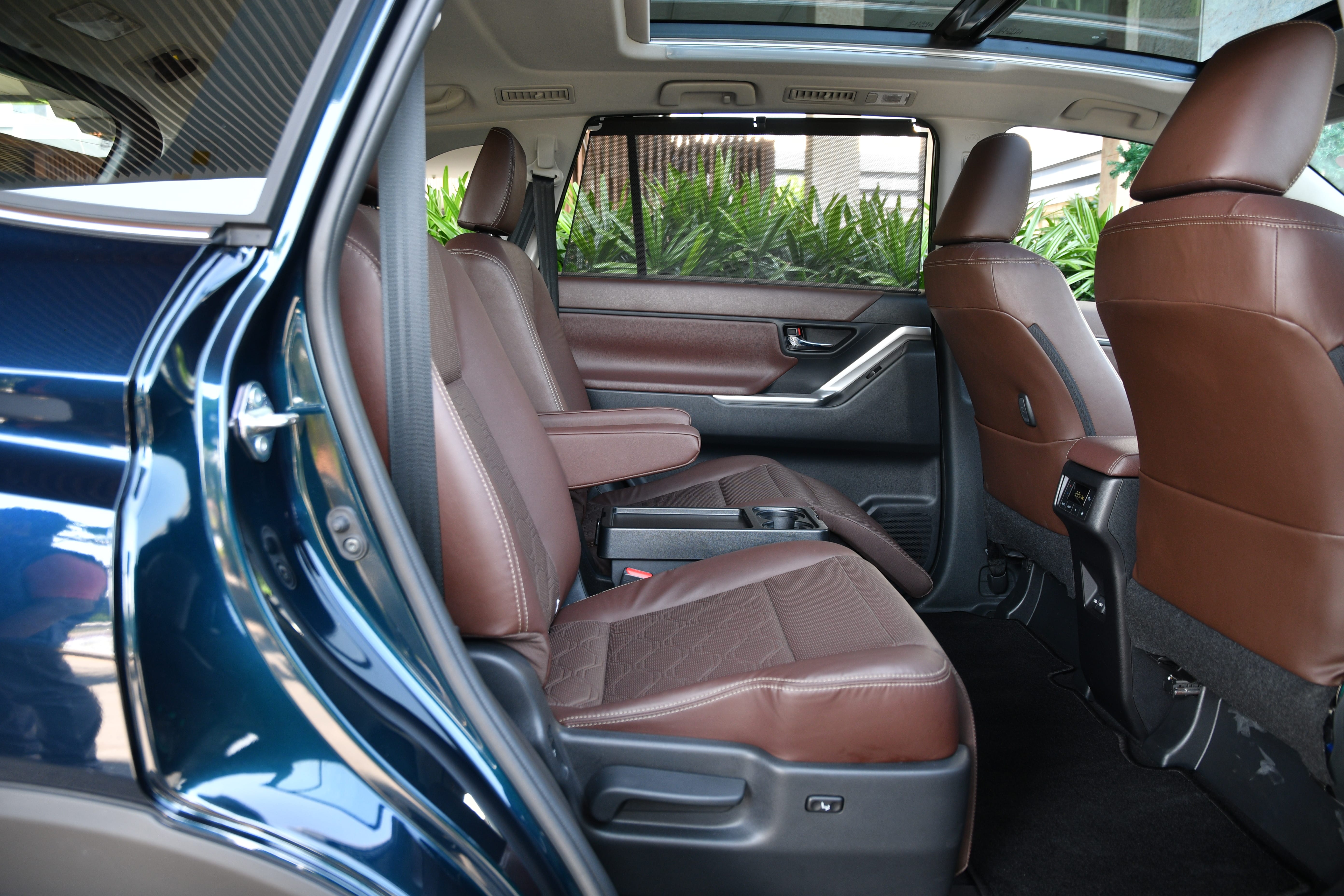 Toyota Innova HyCross Second Row Seats Image – Innova HyCross Photos in ...
