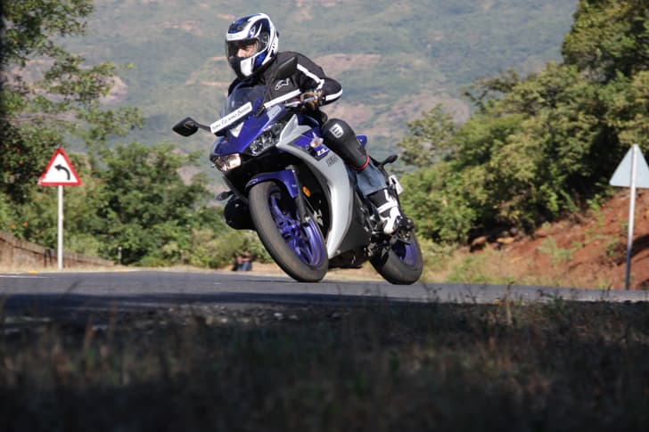 Yamaha YZF-R3 Price, Images, Features, Mileage, Colours & Reviews ...