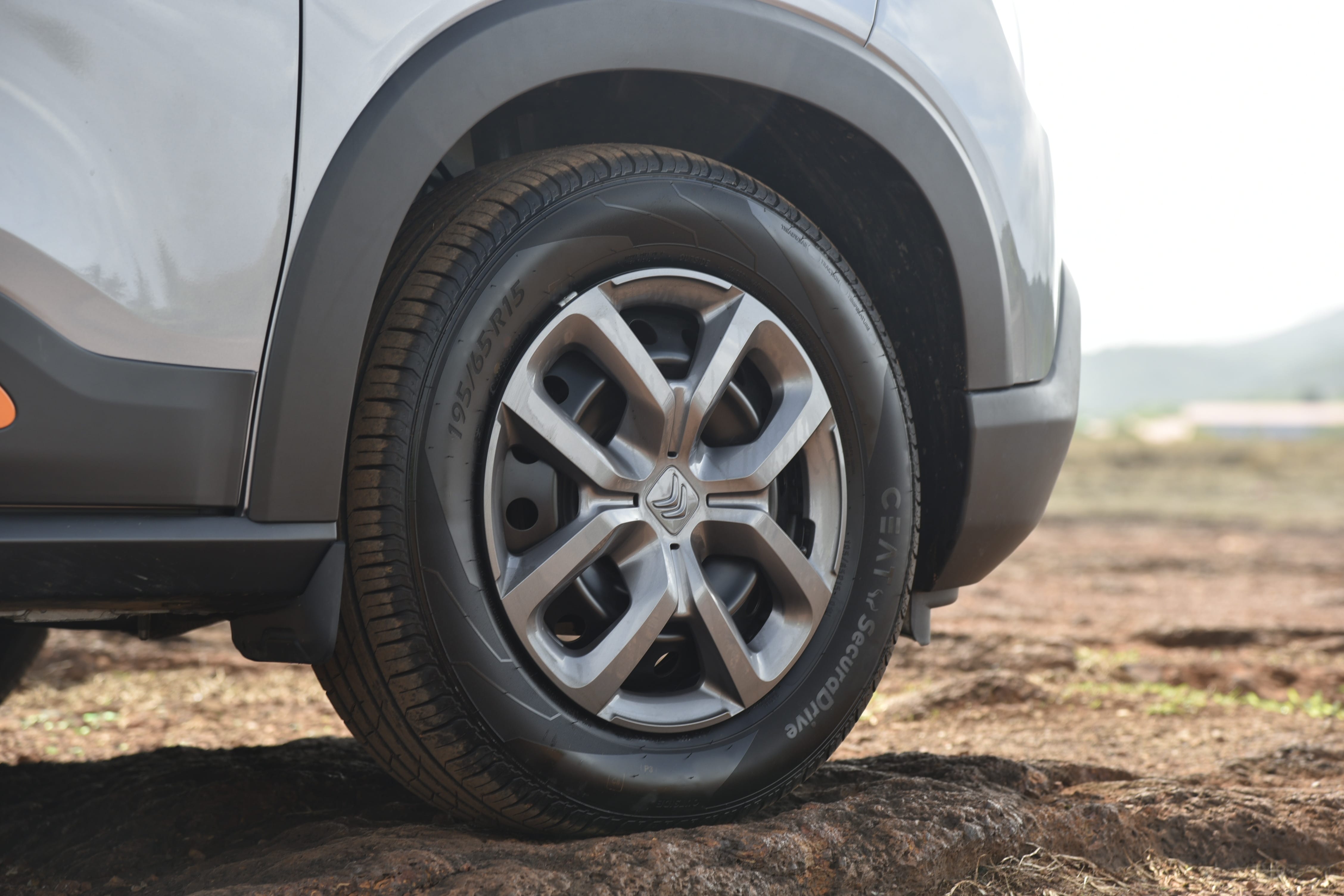 Citroen C3 Alloy Wheels Image – C3 Photos in India | Autocar India