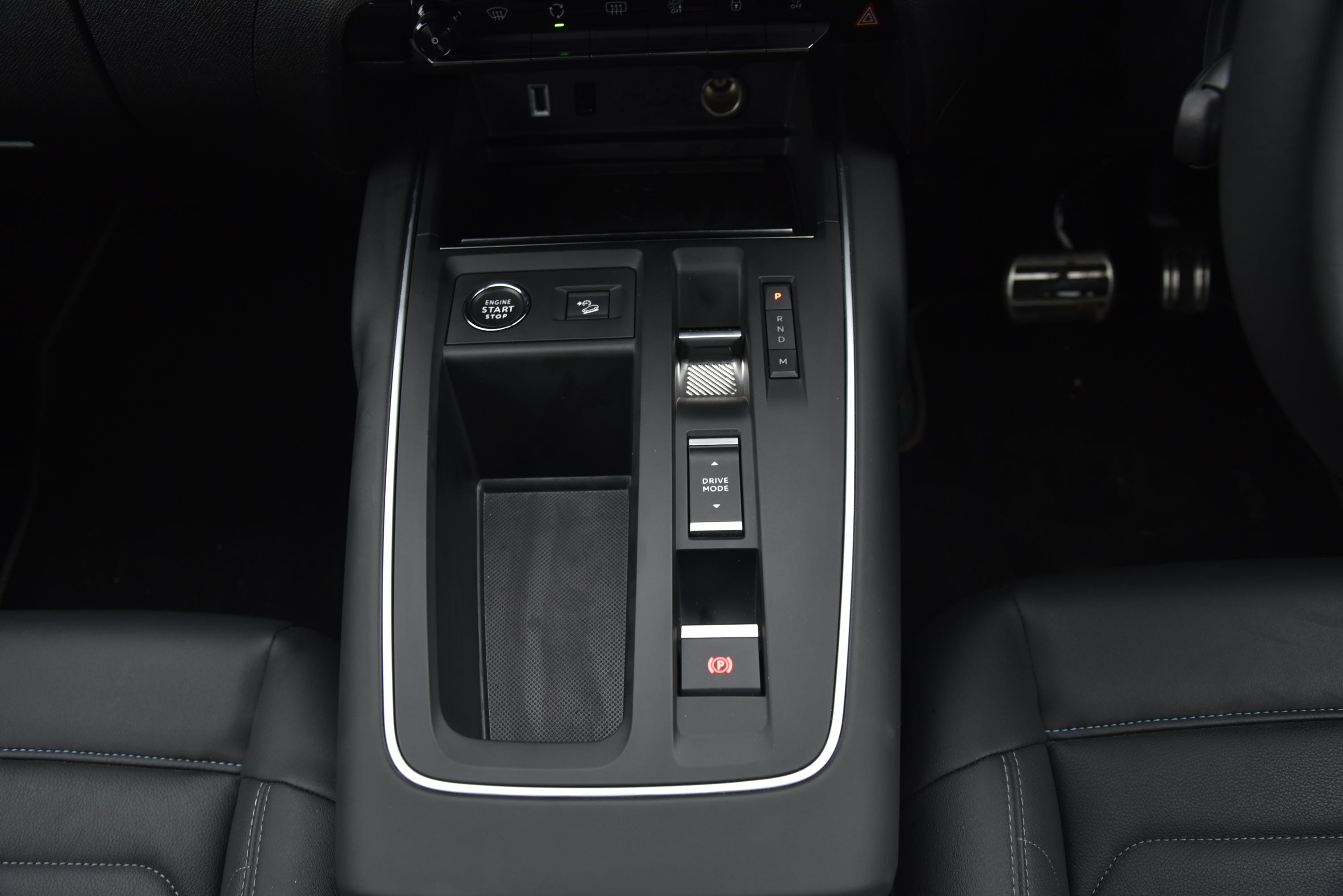 Citroen C5 Aircross Console Storage Image – C5 Aircross Photos in India ...