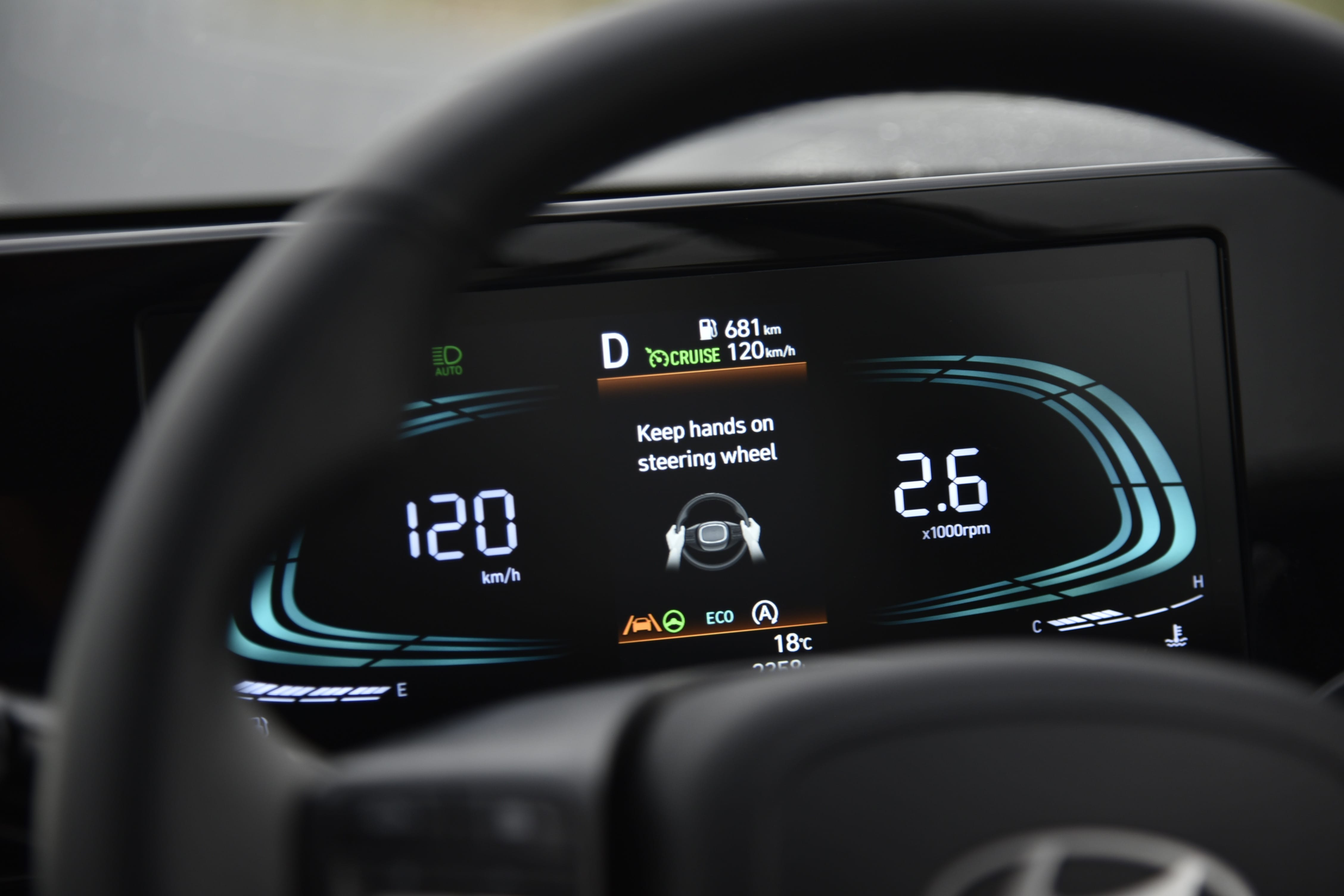 Hyundai Verna Specifications - Dimensions, Configurations, Features ...