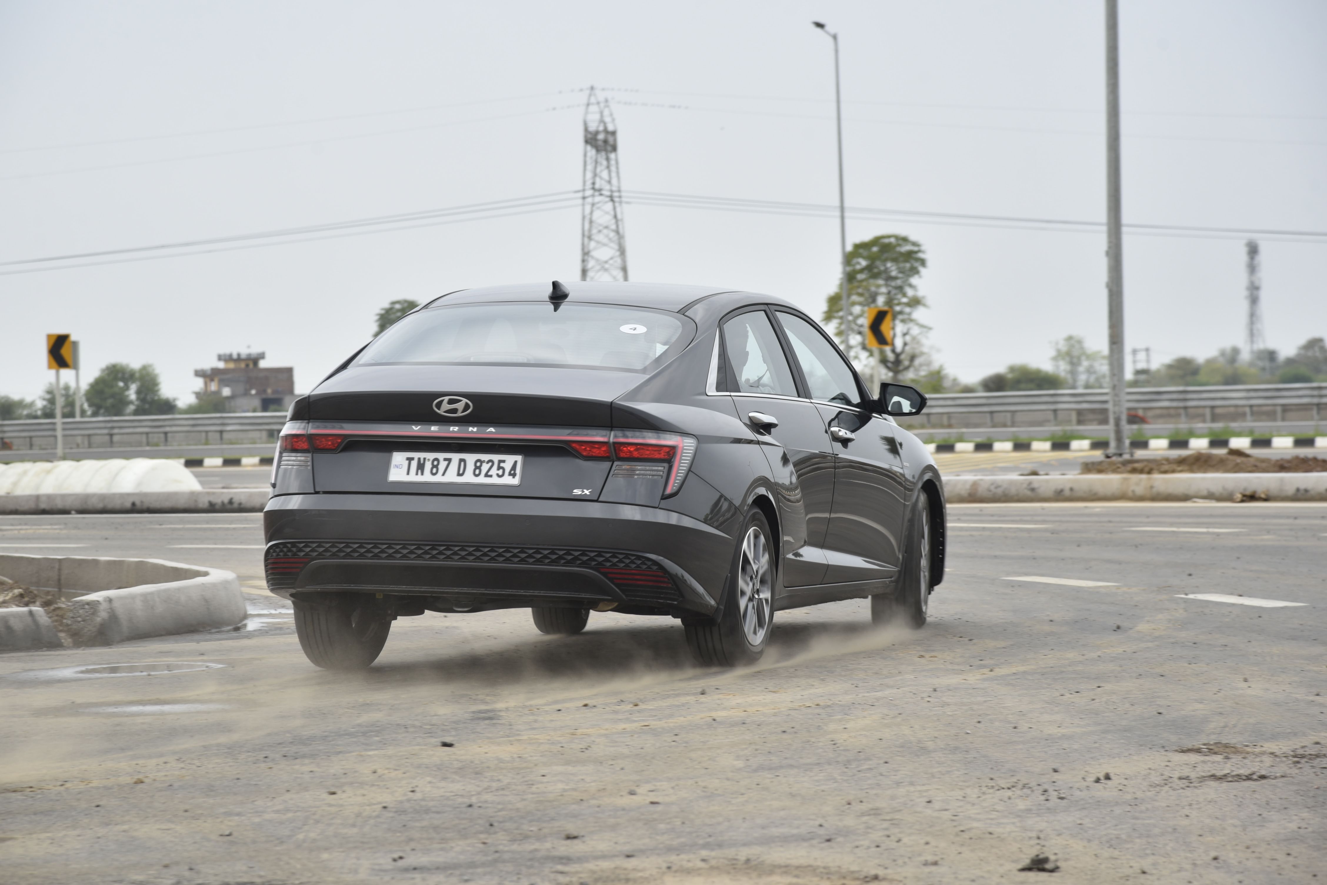 Hyundai Verna Variants: Explore Base, Mid & Top Models with Prices ...