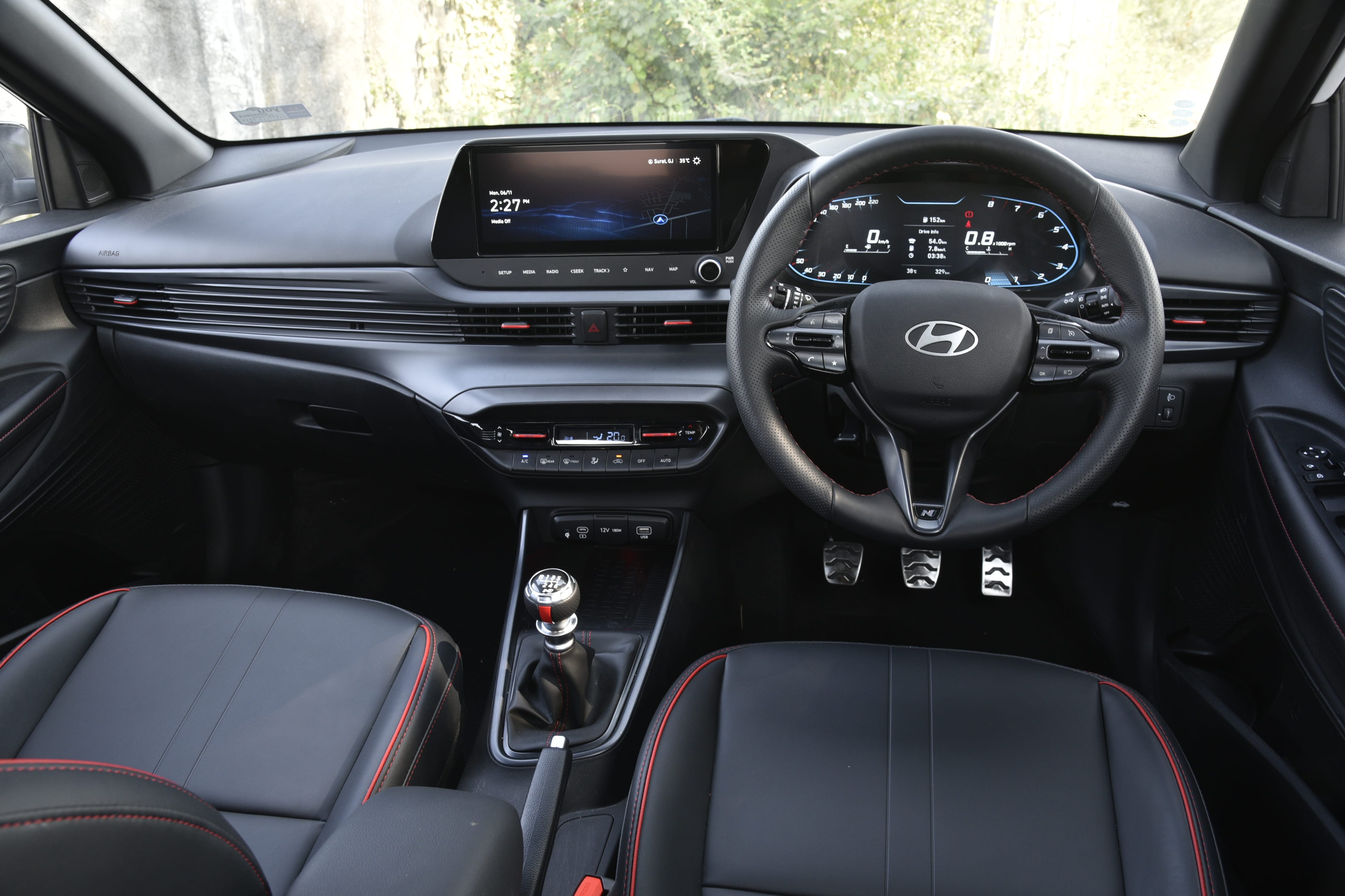 Hyundai i20 Dashboard Image – i20 Photos in India | Autocar India