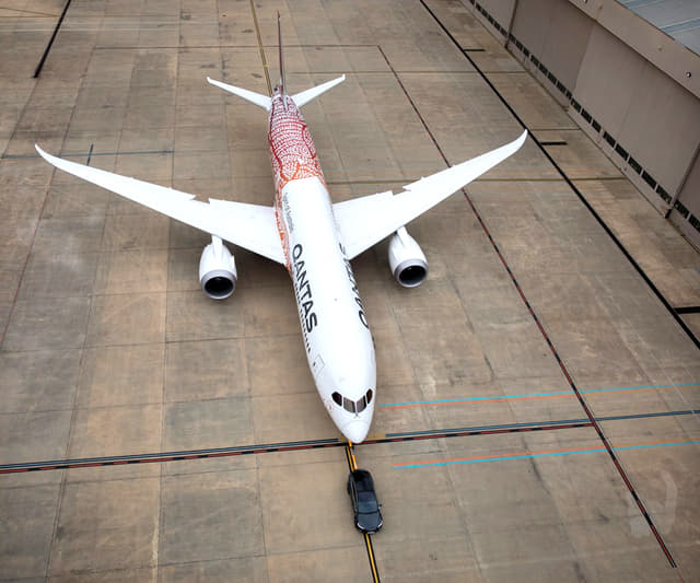 Tesla Model X tows a Boeing 787, sets new Guinness record ...
