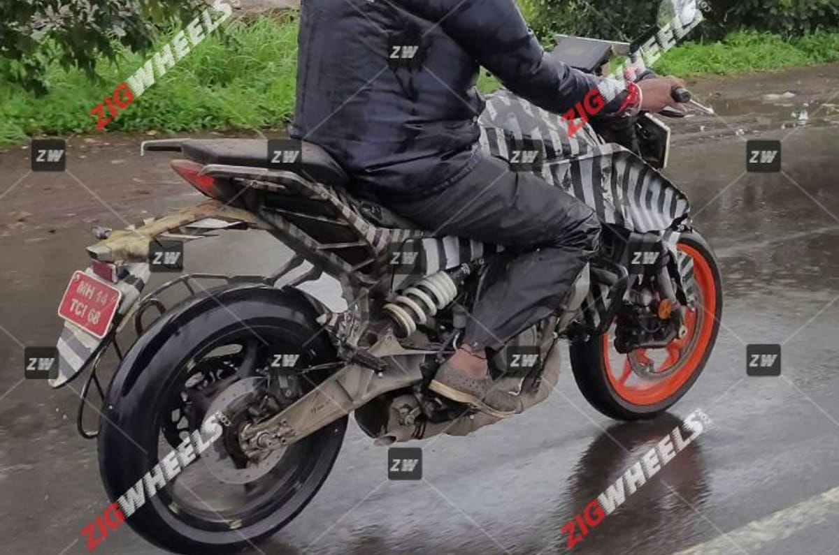 Next-gen KTM 200 Duke to get a bigger display - Introduction | Autocar ...