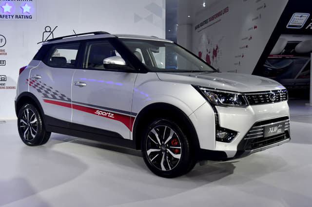 Mahindra XUV300 TurboSport launched: price, engine, specs, features and ...