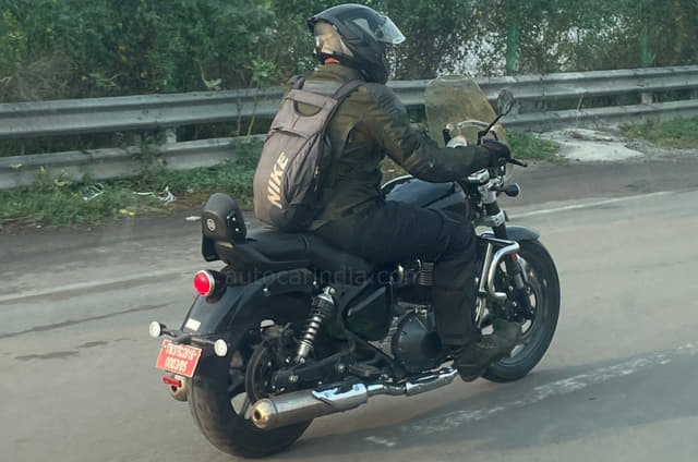 RE Super Meteor 650 seen with accessories; global debut on Nov 8 ...