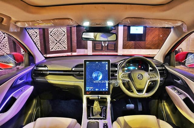 MG Hector facelift first look, new features, same powertrain ...