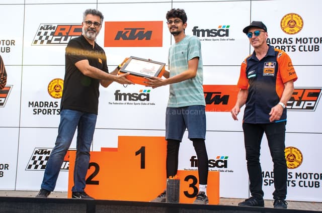 KTM RC 390 price, media race, track riding experience - Introduction ...