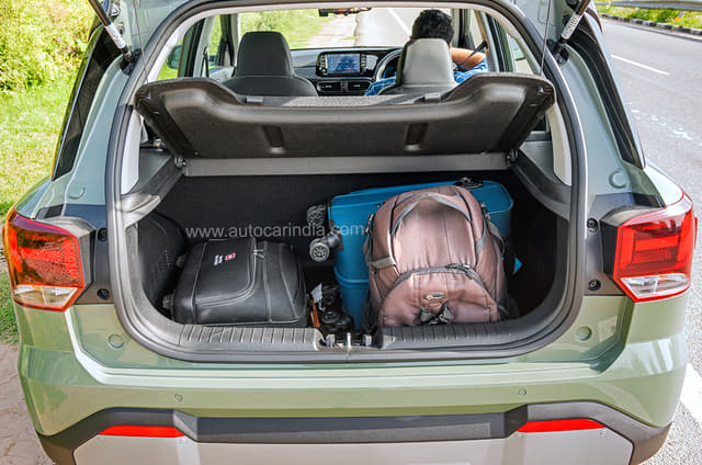Maruti Suzuki Fronx price, 1.2 petrol manual engine review, mileage ...
