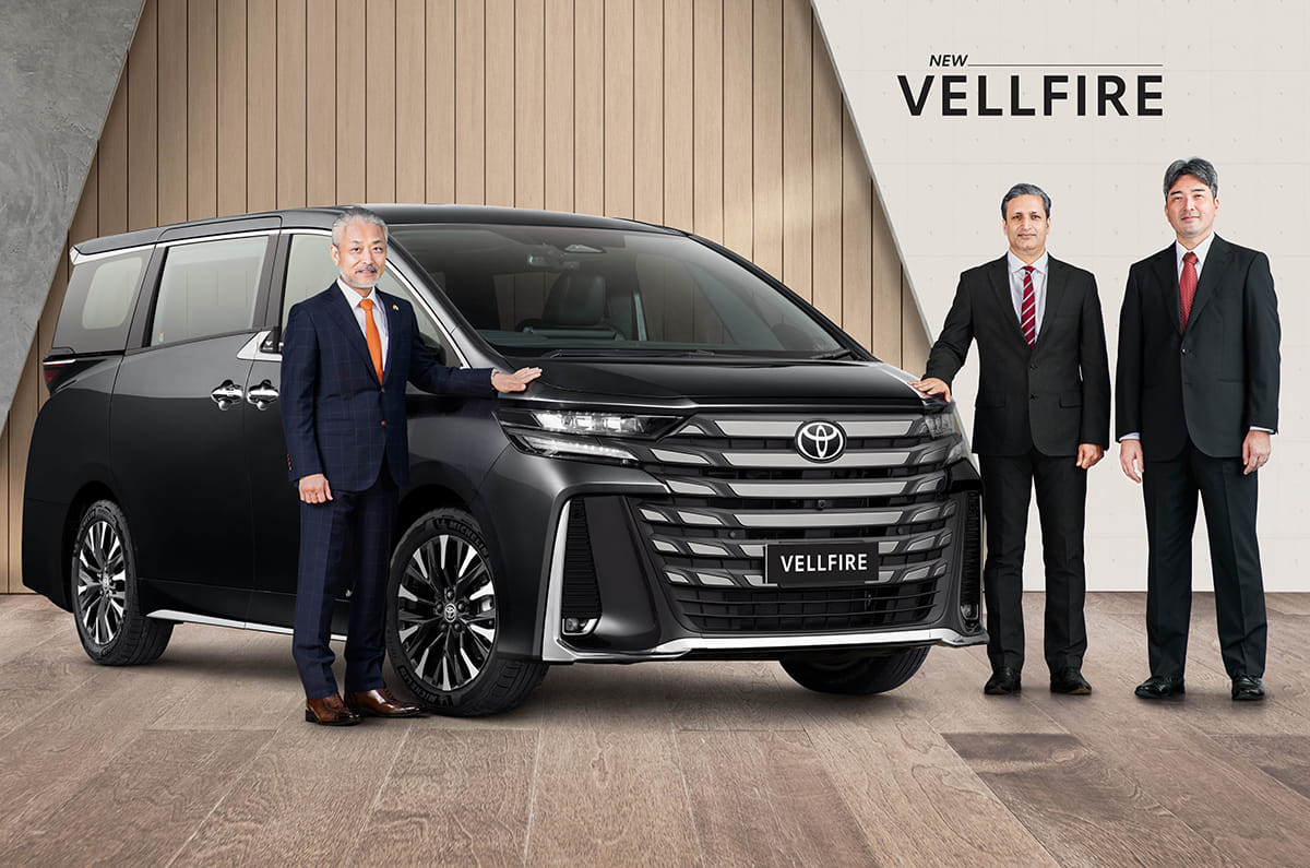 Toyota Vellfire price, new MPV launched, engine, features, rivals ...