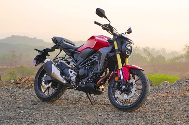 5 things you should know before buying a new Honda CB300R ...
